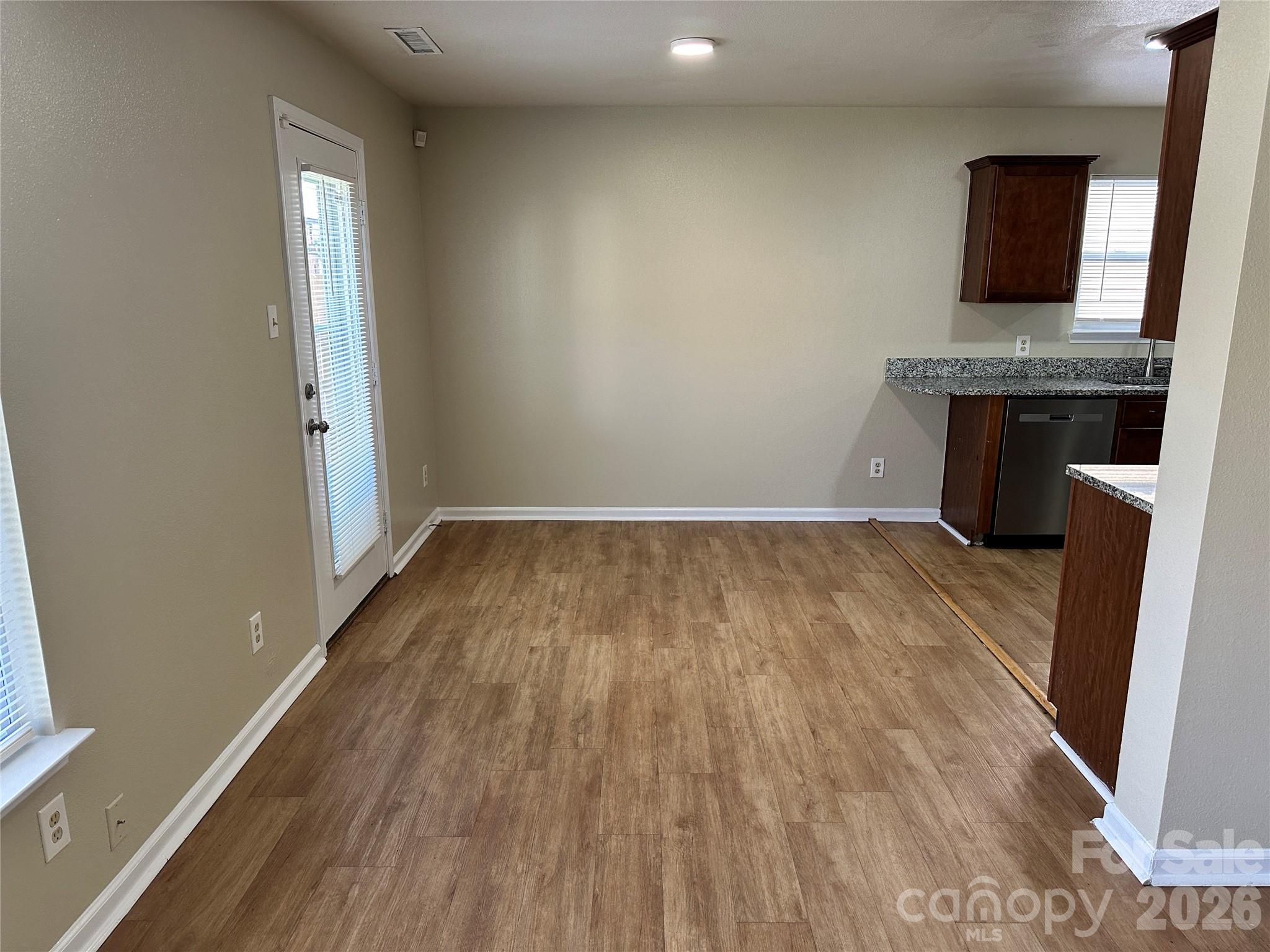 3042 Meadow Knoll Drive, Charlotte, NC - photo 5 of 21