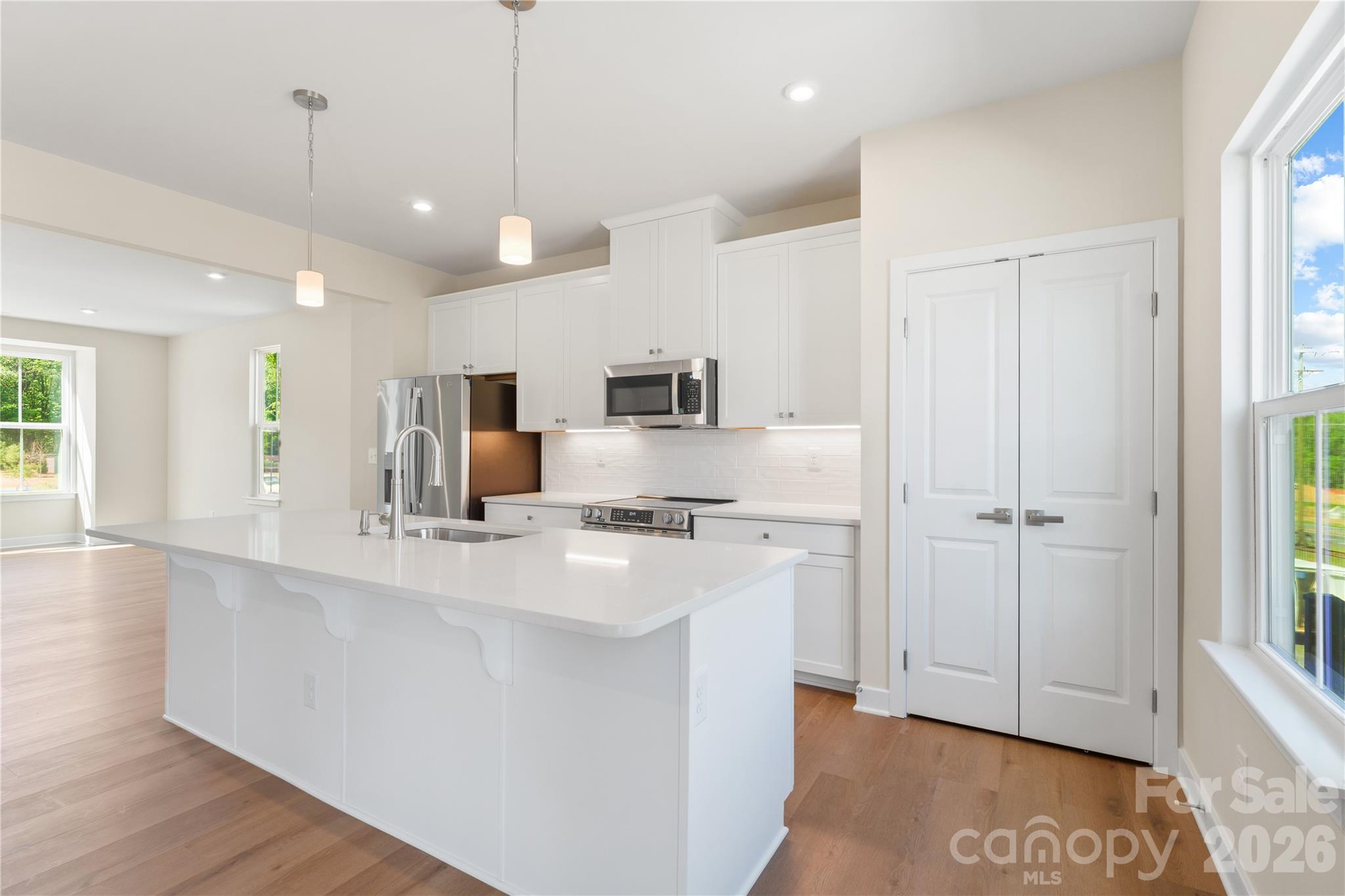 Photo 6 of 6004 Blue Ridge Oak Road, Charlotte, NC