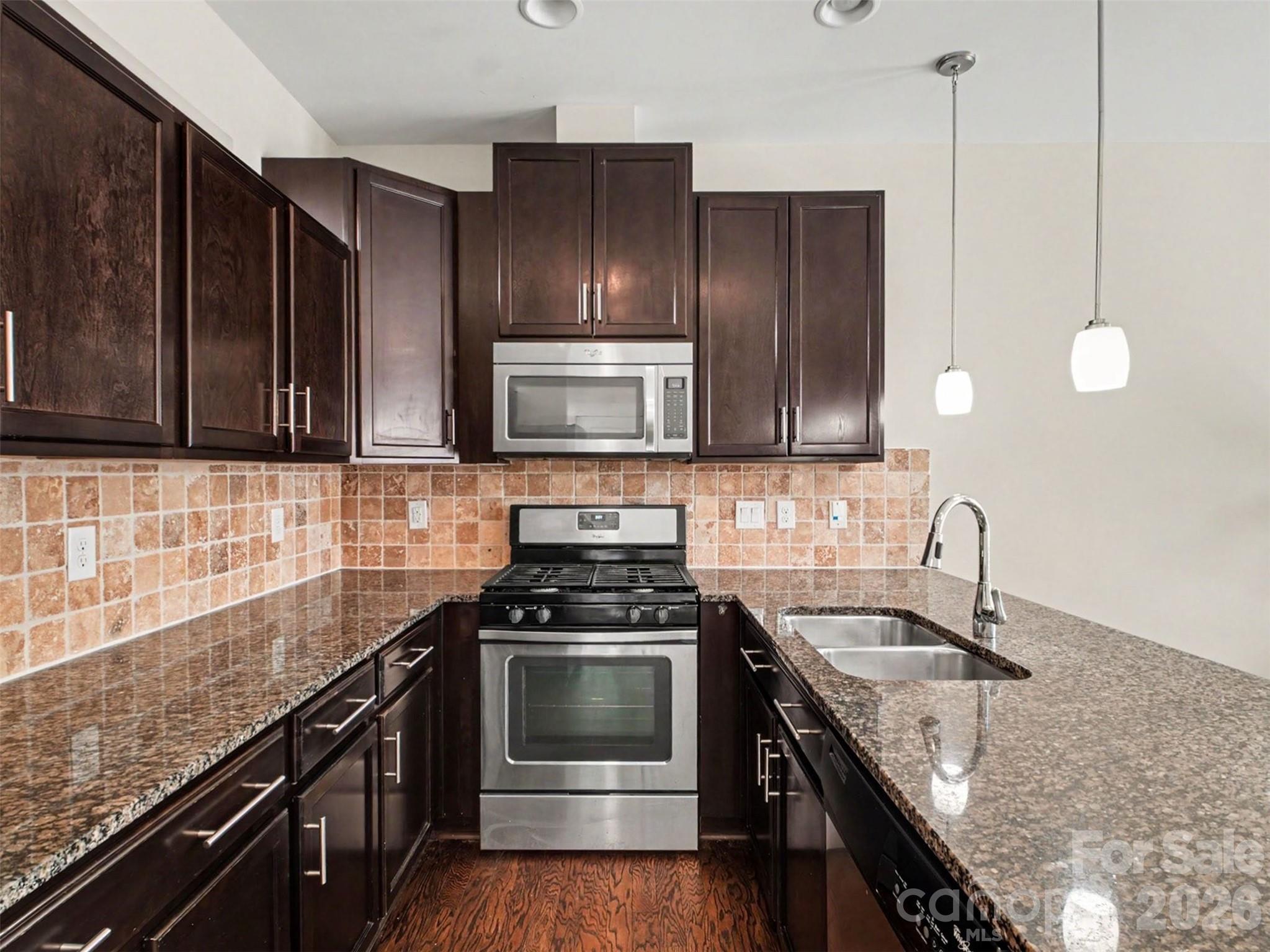 951 Warren Burgess Lane, Charlotte, NC - photo 2 of 23