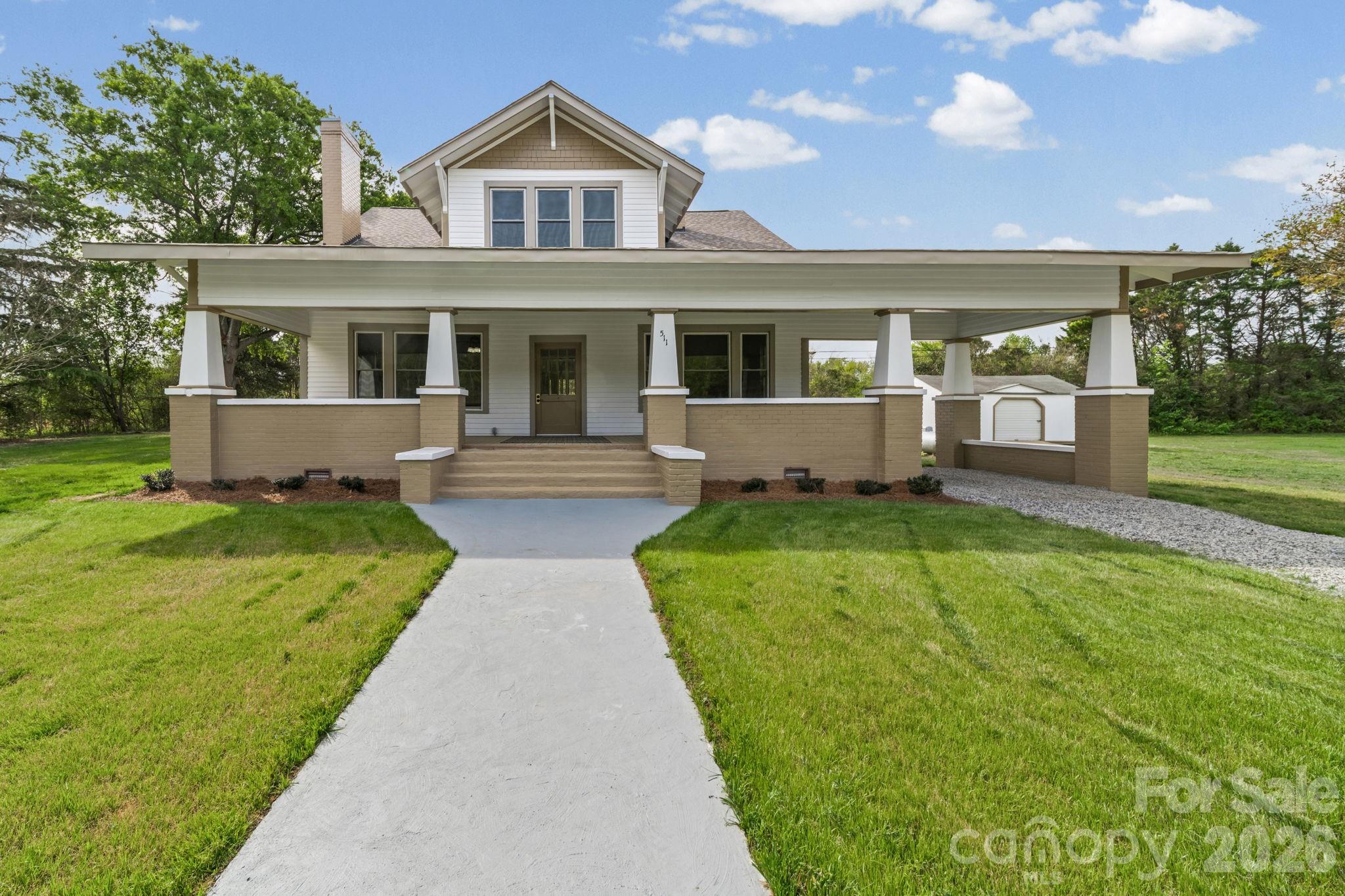 511 W Passaic Street, Peachland, NC