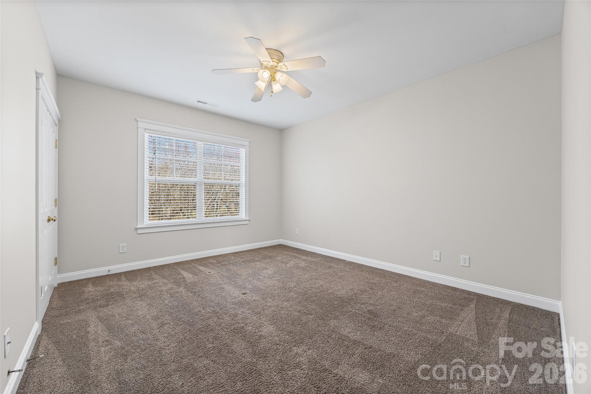 1039 Hunters Run Drive, Tega Cay, SC - photo 17 of 38