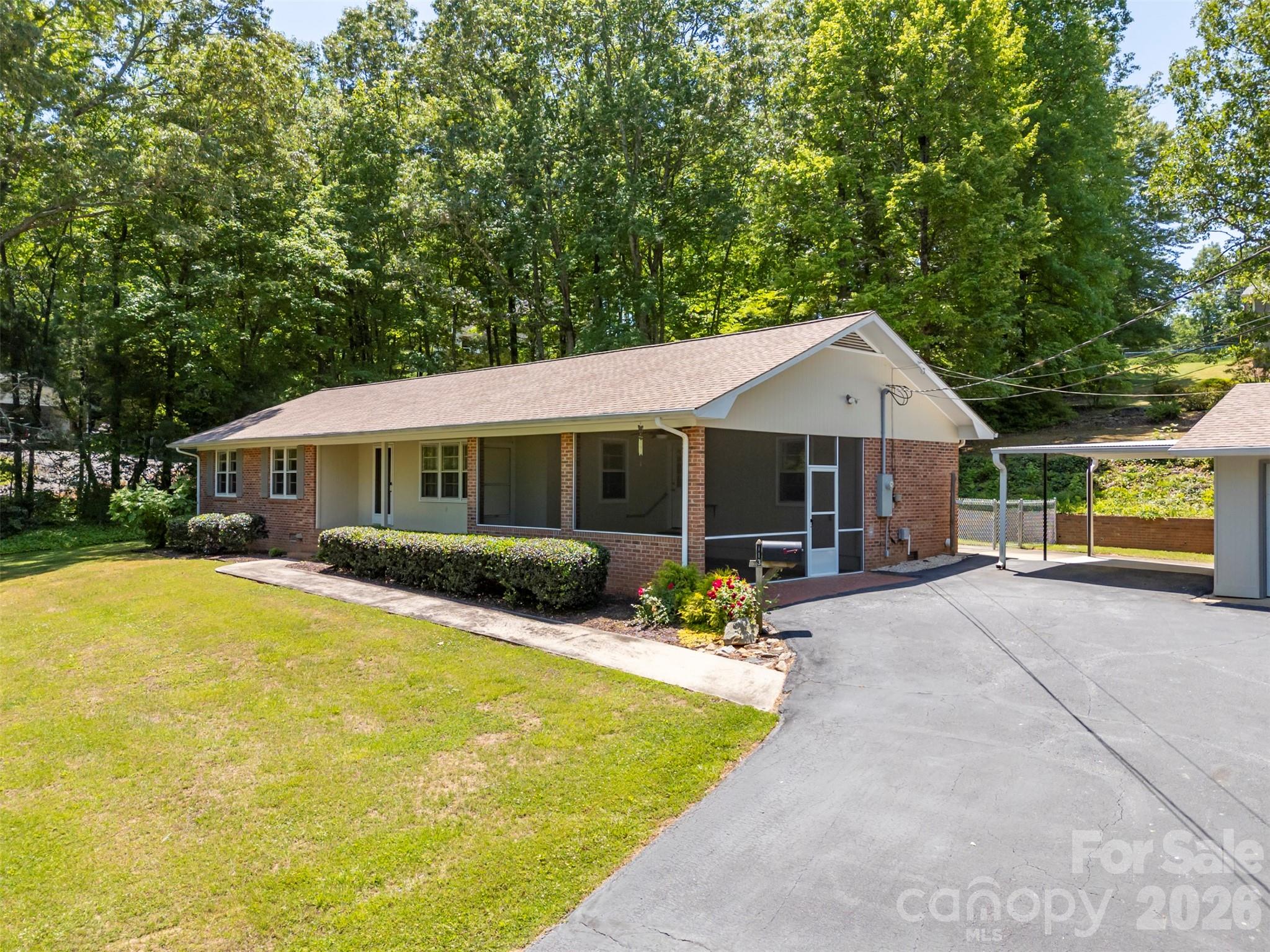 113 Chestnut Road, Landrum, SC