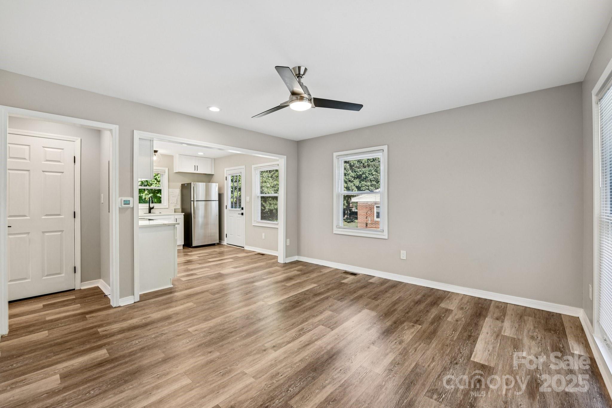Photo 6 of 3209 Eastwood Drive, Charlotte, NC