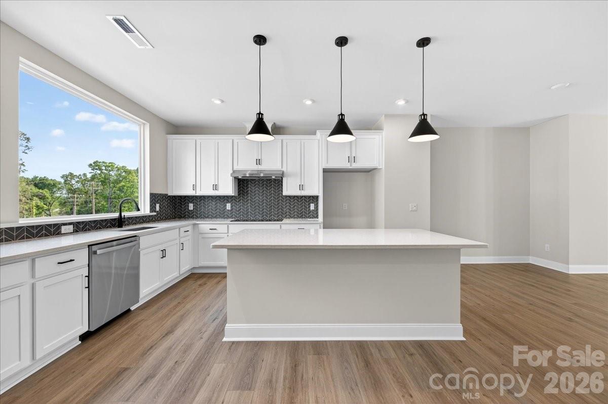 Photo 12 of 7929 Cedarsmith Court, Charlotte, NC