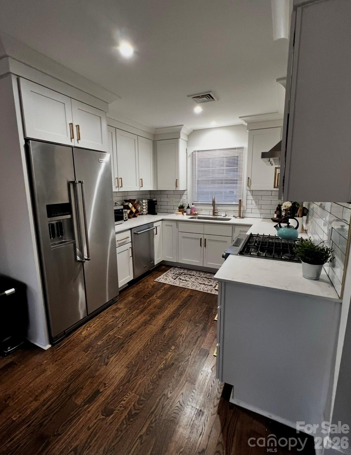 Photo 10 of 523 Kenlough Drive, Charlotte, NC