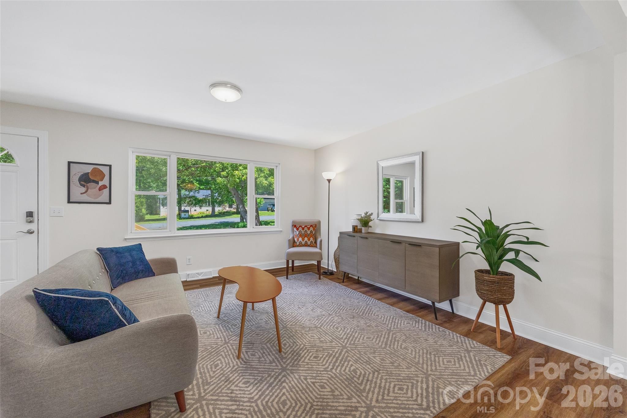 Photo 6 of 2111 Shalimar Drive, Charlotte, NC