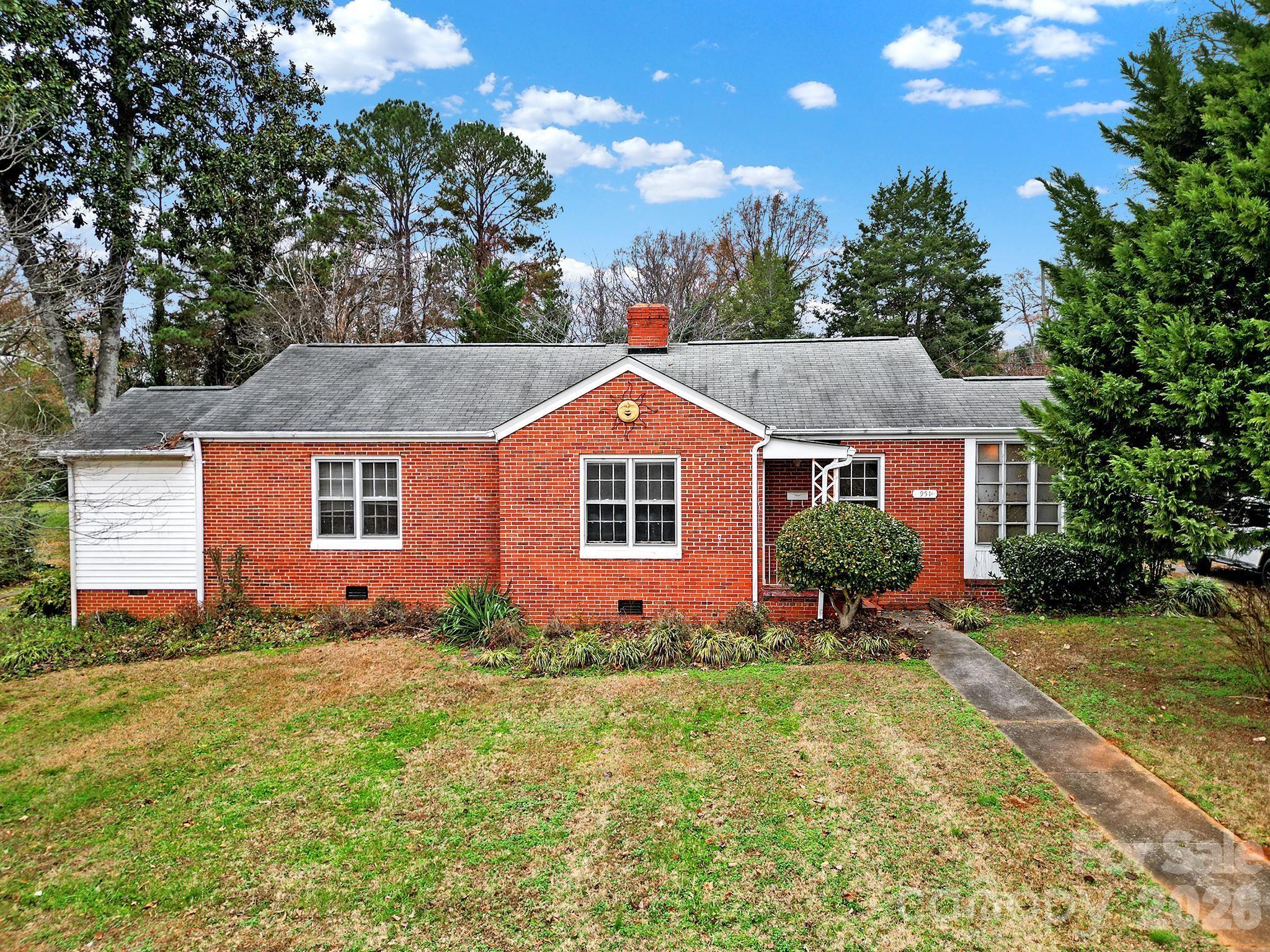Home for sale at 951 Cedar Street, Rock Hill, SC — photo 1 of 32