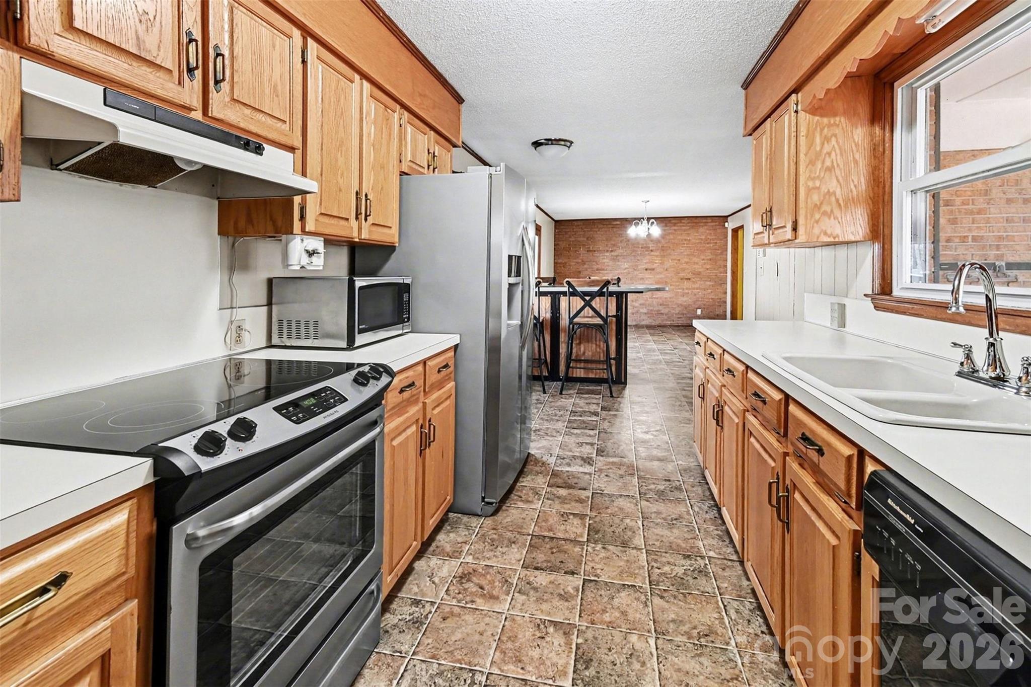 238 Lakeview Drive, Blacksburg, SC - photo 4 of 22