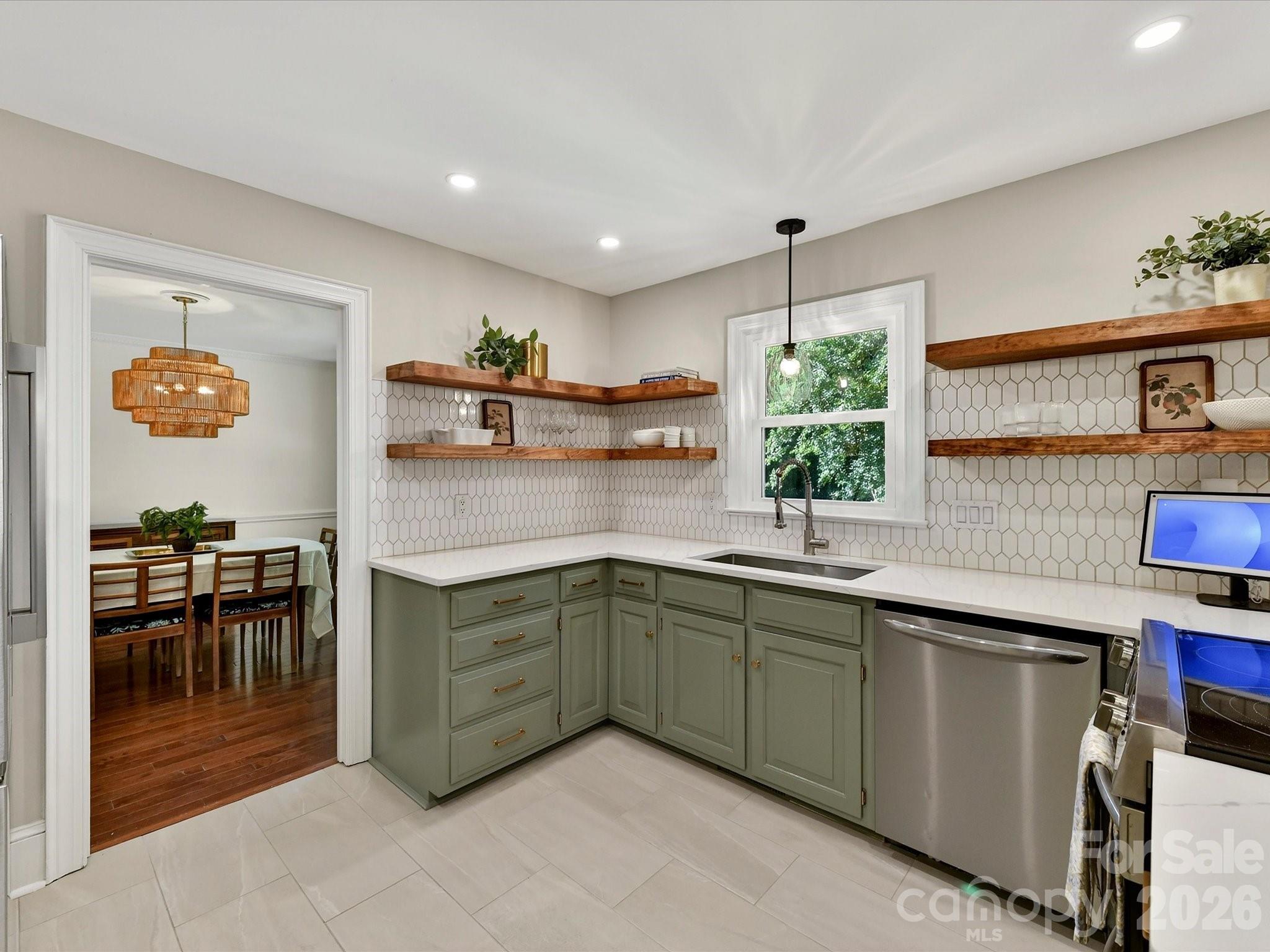 Photo 4 of 9912 Hanover Hollow Drive, Charlotte, NC