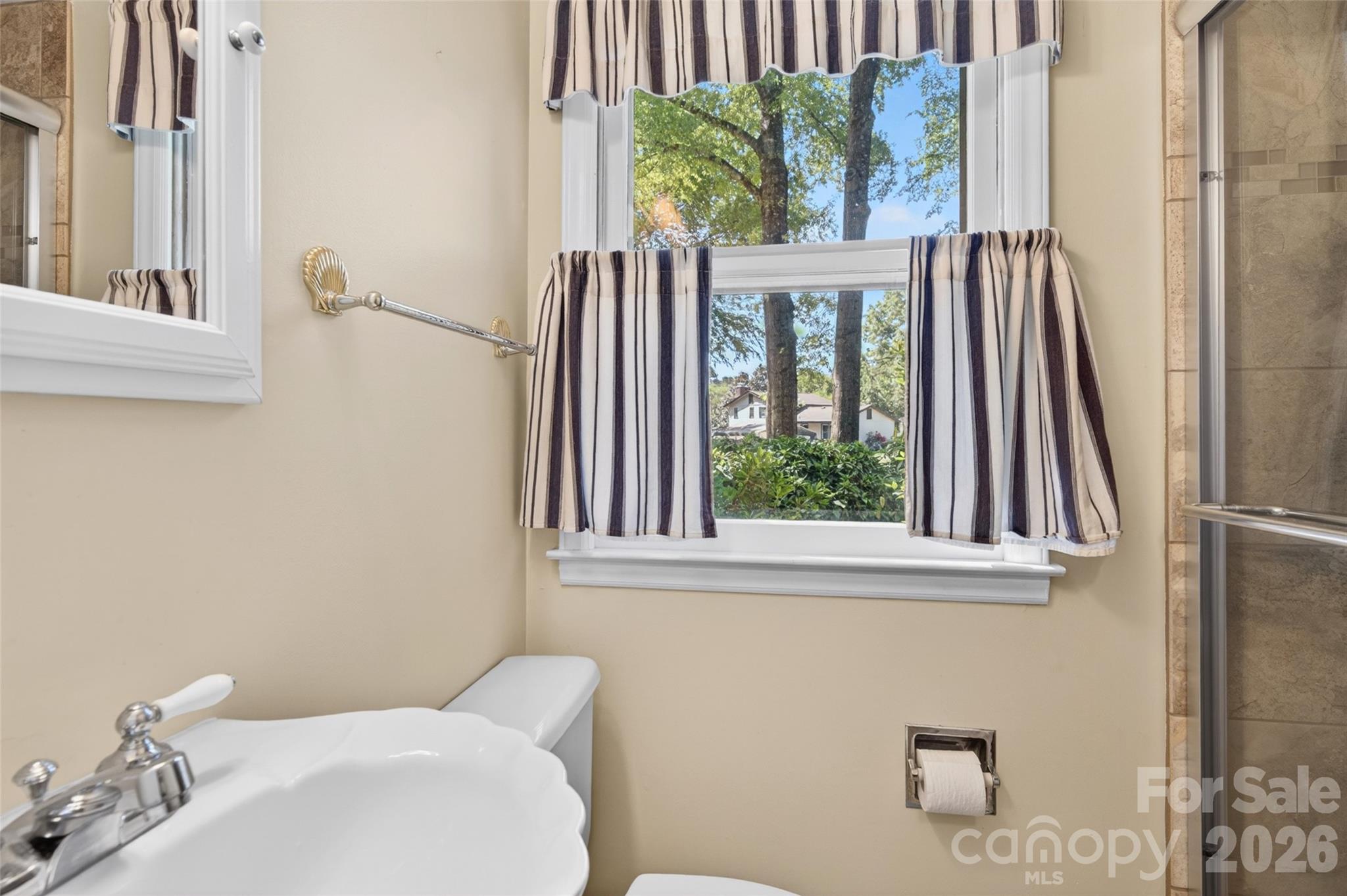 Photo 33 of 1511 Ormsby Court, Charlotte, NC