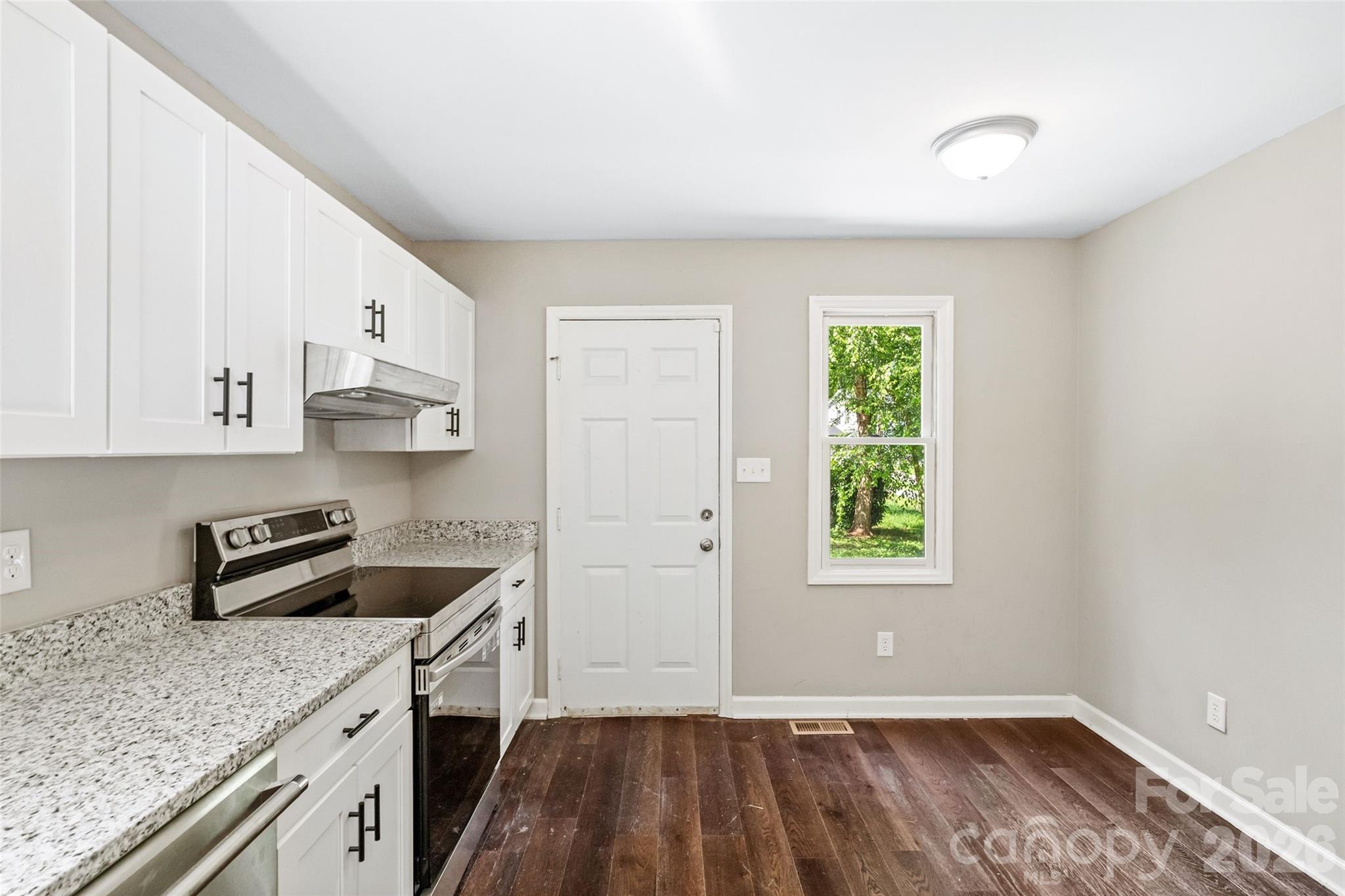 Photo 10 of 5516 Ilford Street, Charlotte, NC