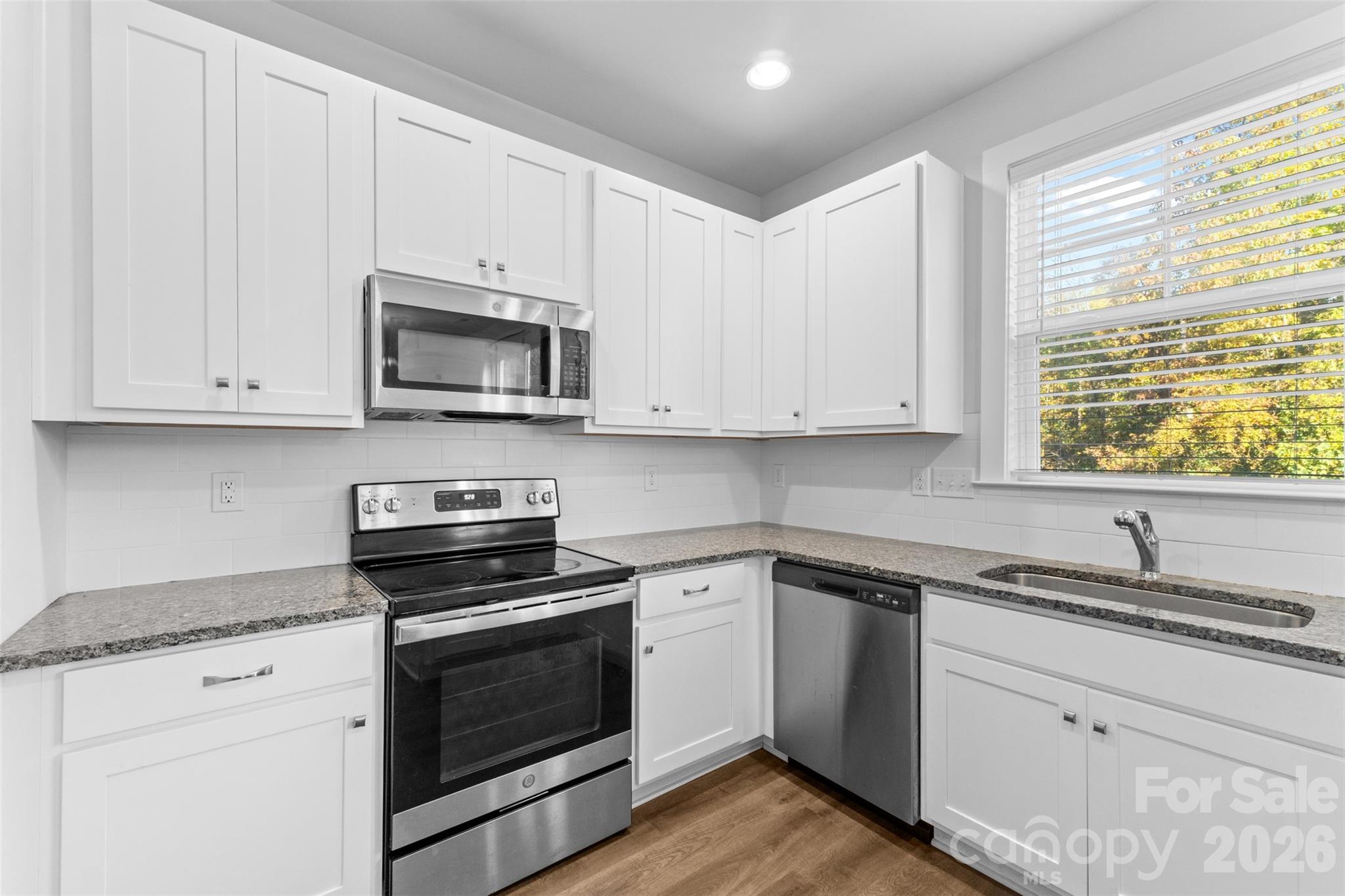 712 Rodey Avenue, Charlotte, NC - photo 8 of 22
