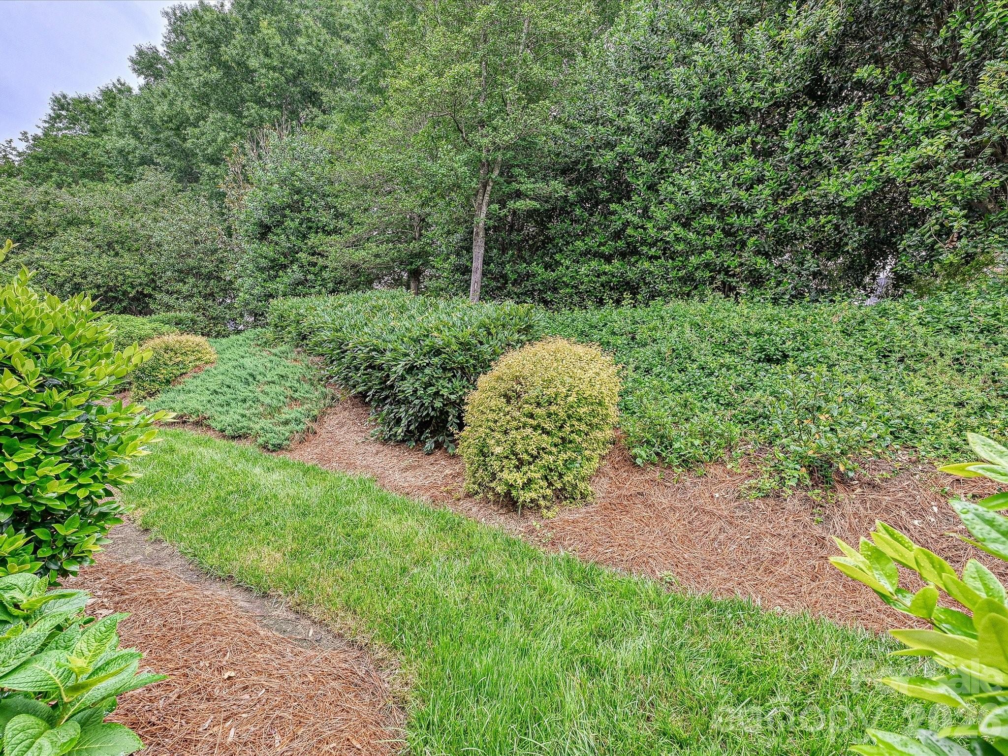 Photo 20 of 6309 Wakehurst Road, Charlotte, NC