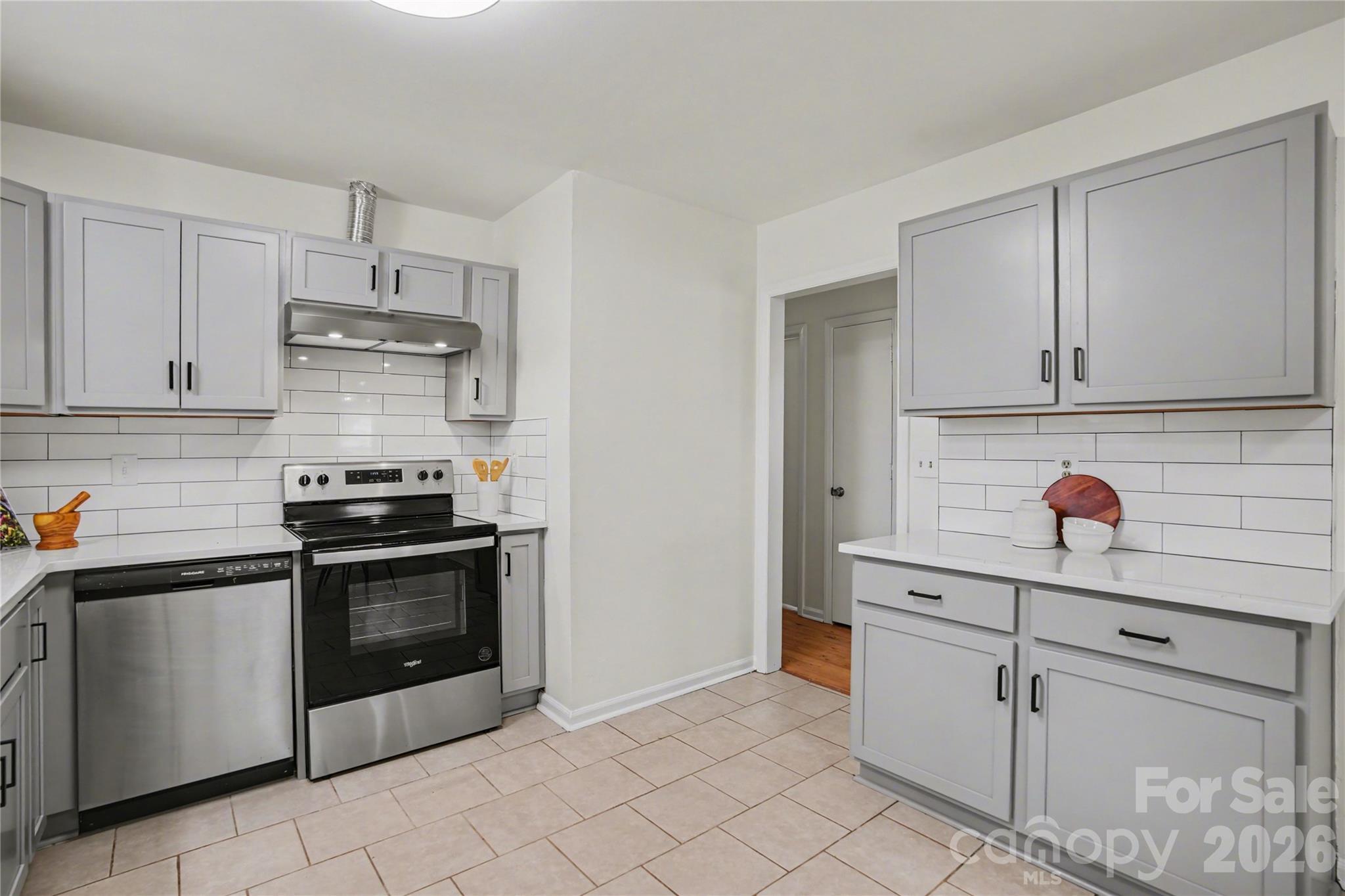 8205 Meadowind Circle, Charlotte, NC - photo 9 of 26