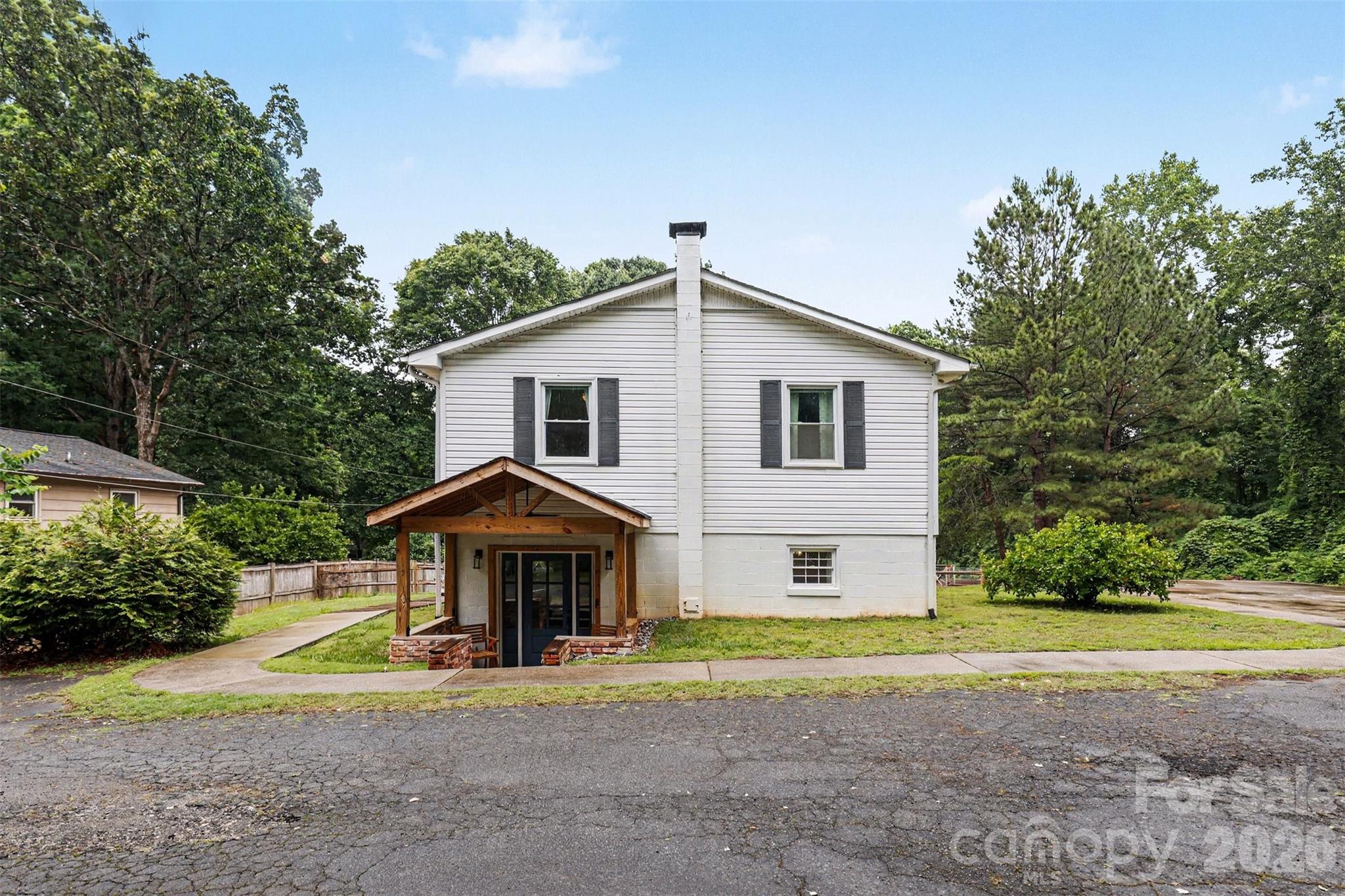 184 Canal Road, Belmont, NC - photo 2 of 39