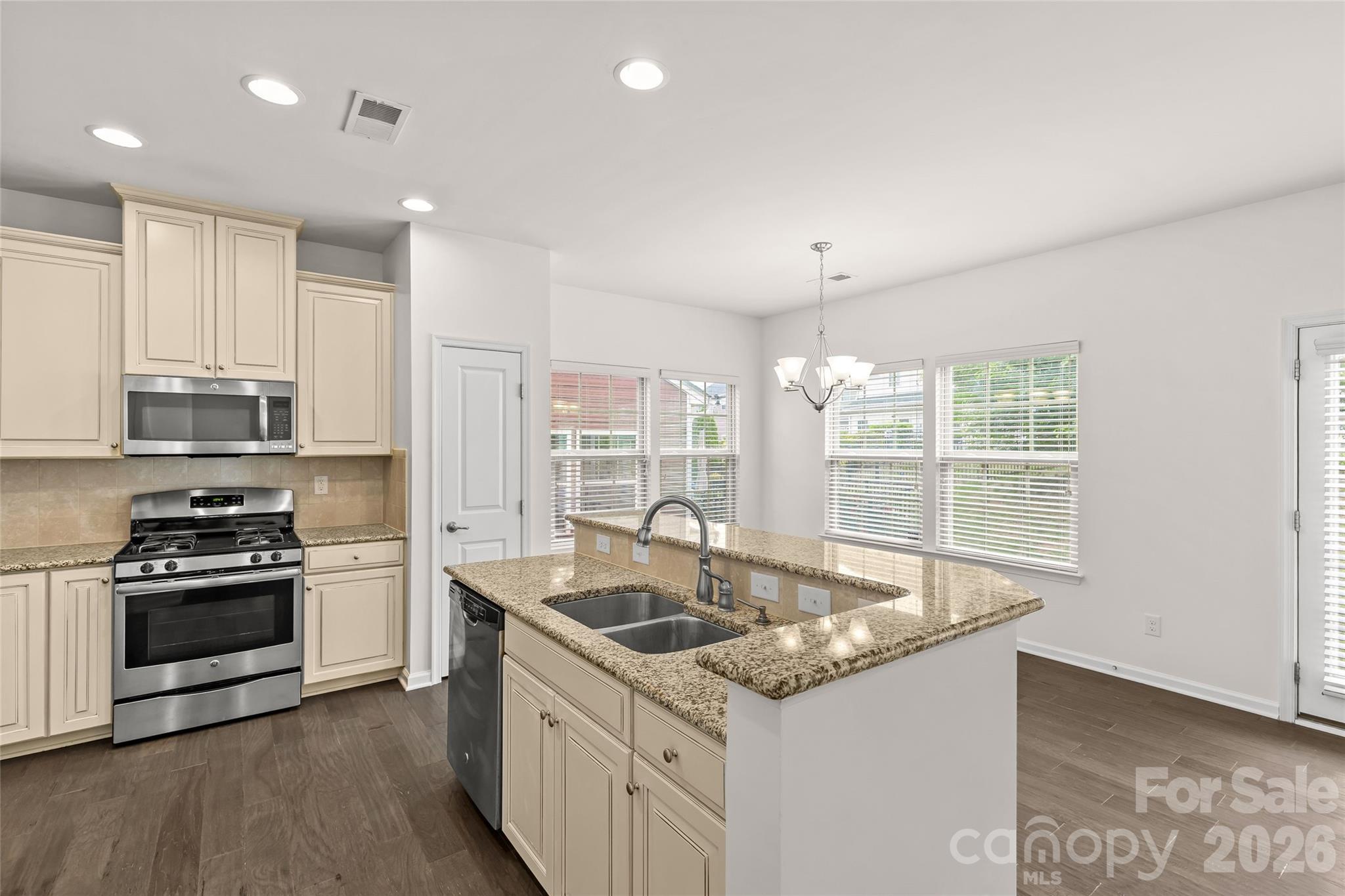 2435 Alyssa Lane, Charlotte, NC - photo 8 of 43