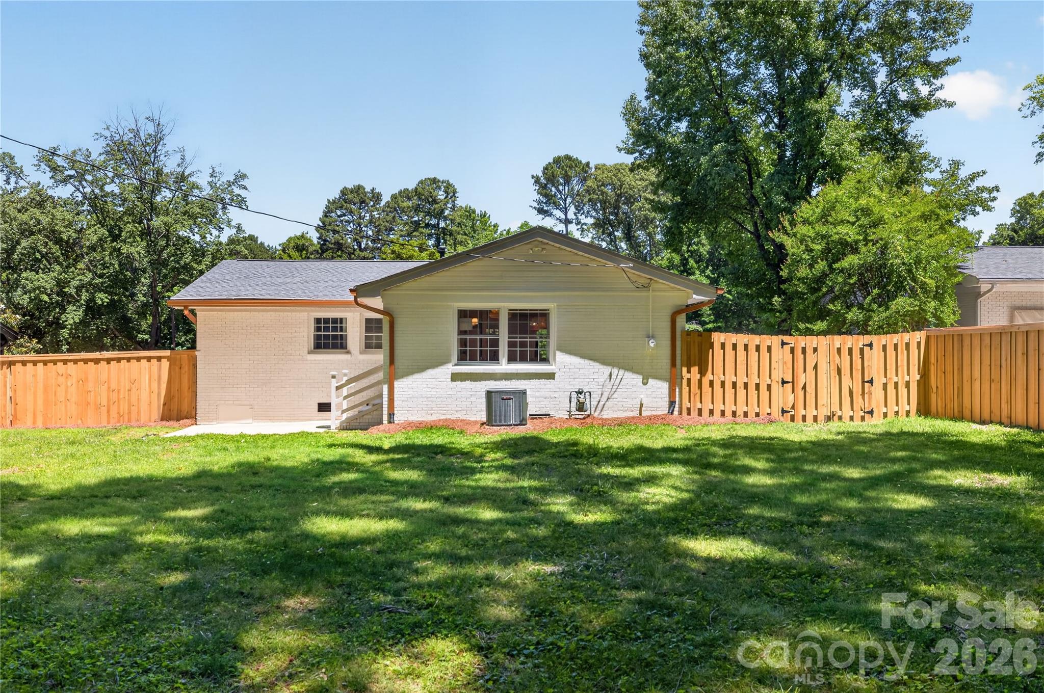 Photo 8 of 4408 Ivanhoe Place, Charlotte, NC