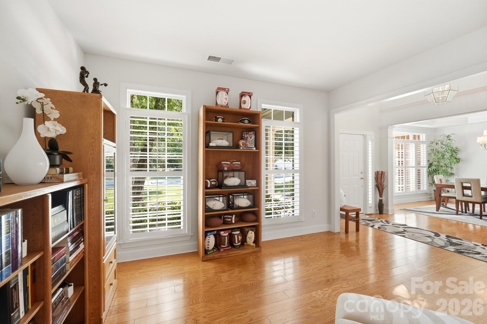 Photo 6 of 4814 King Arthur Drive, Charlotte, NC