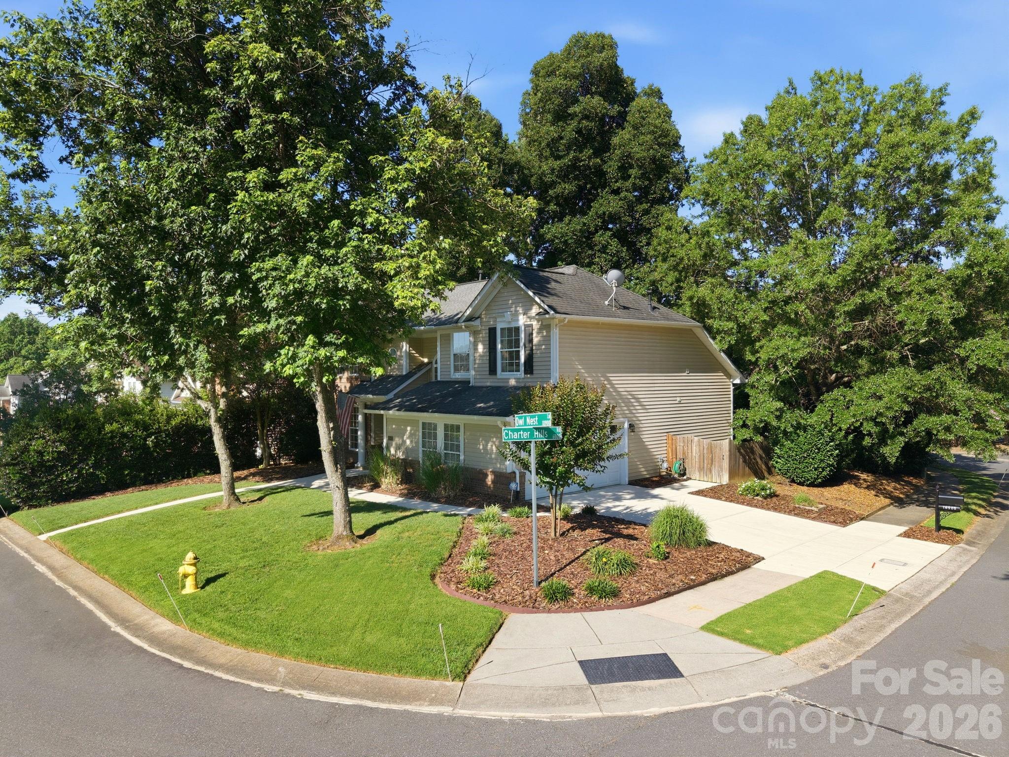 Photo 4 of 10900 Owl Nest Lane, Charlotte, NC