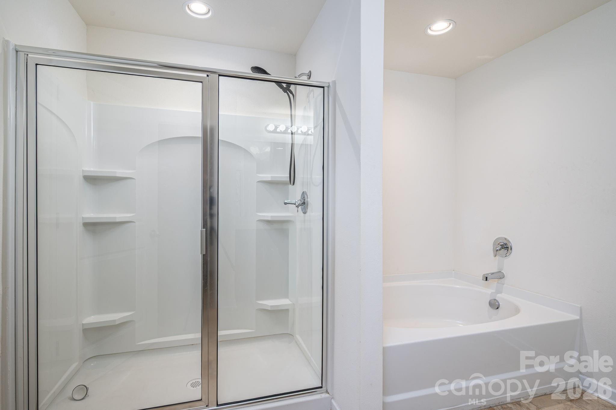 2818 Easton Knoll Drive, Dallas, NC - photo 34 of 48