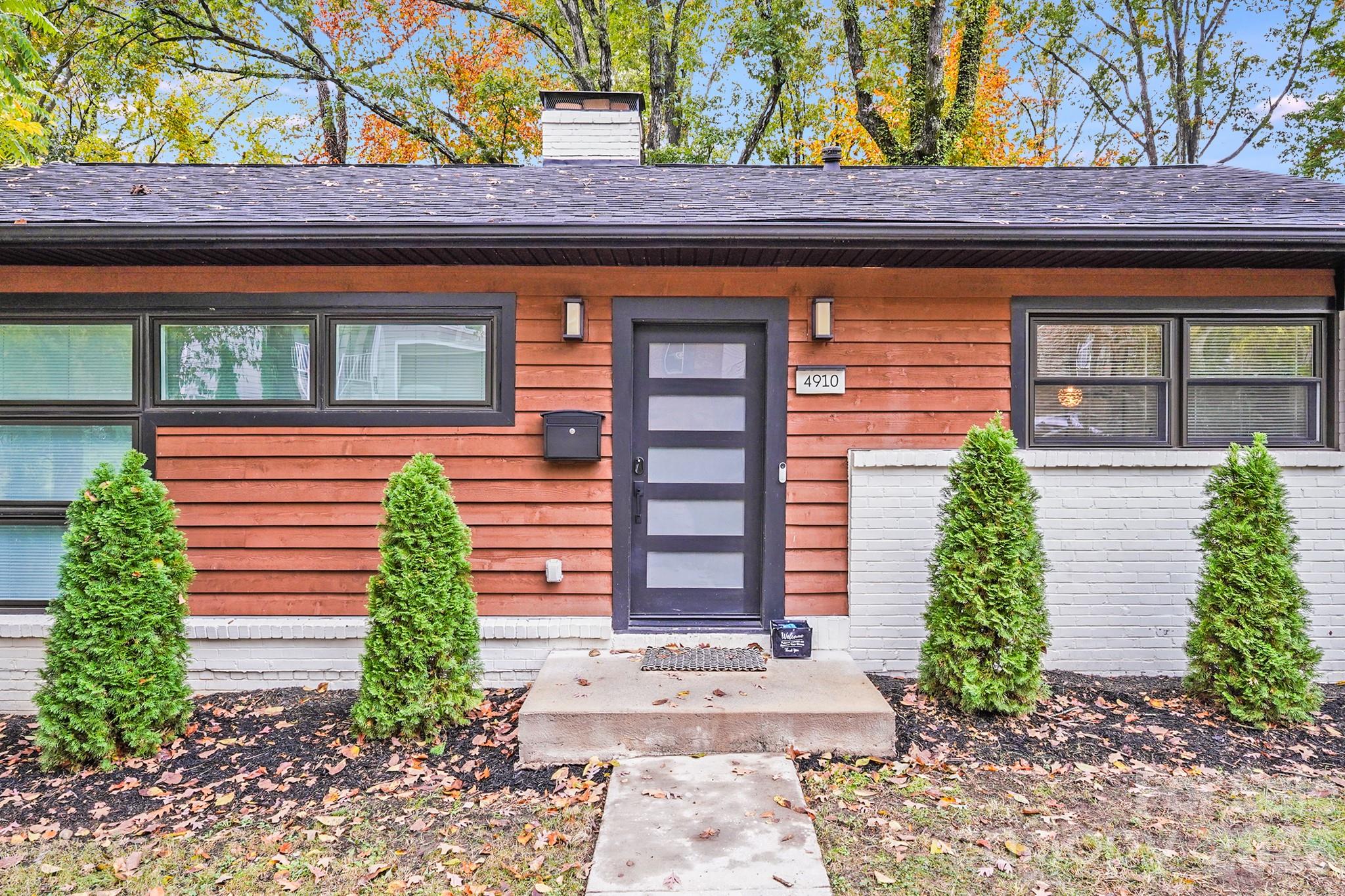 Photo 2 of 4910 Valley Stream Road, Charlotte, NC