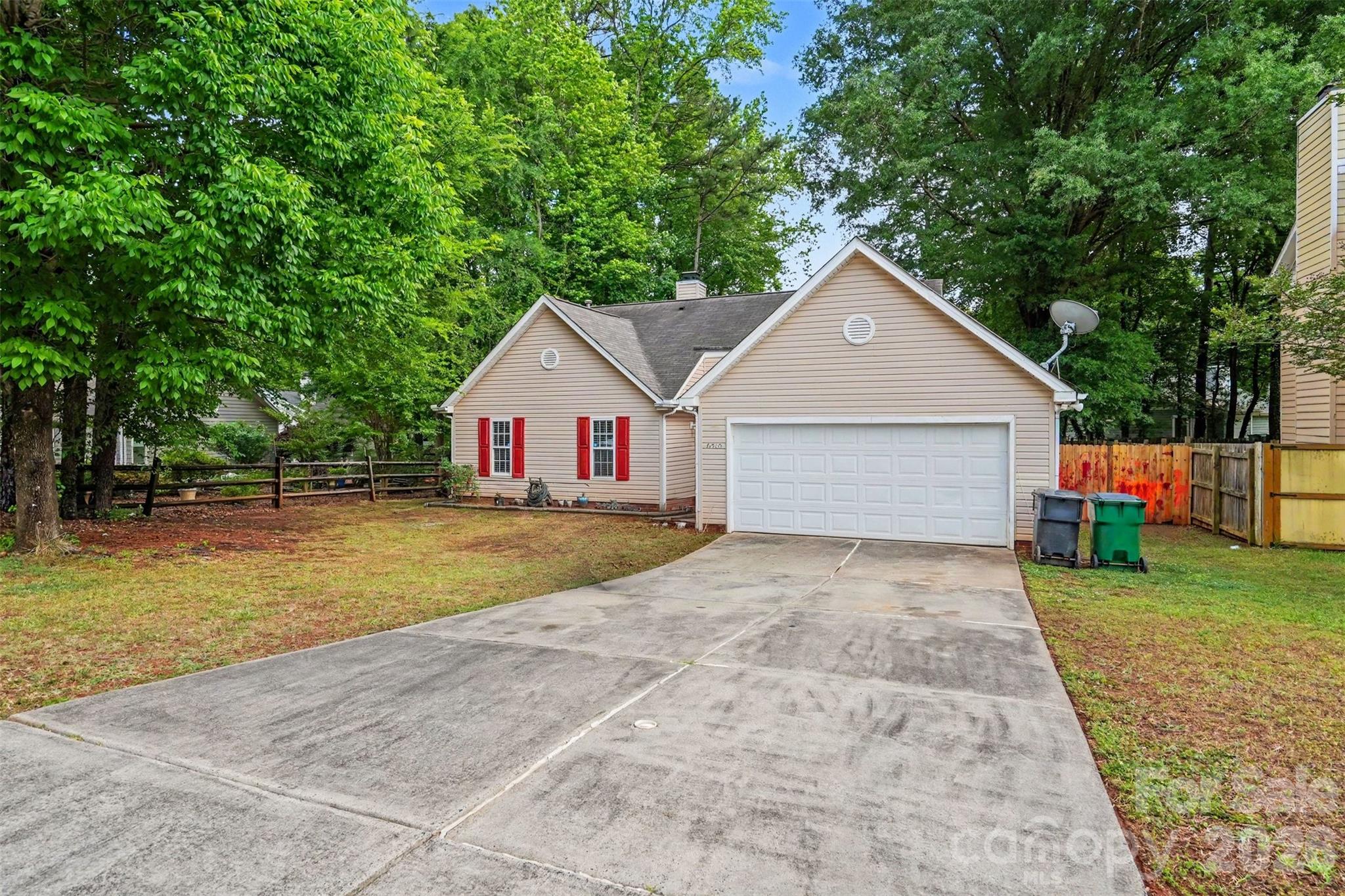 6312 Trysting Road, Charlotte, NC - photo 3 of 28