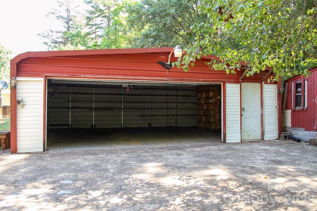 905 S 10th Street, Bessemer City, NC - photo 4 of 40