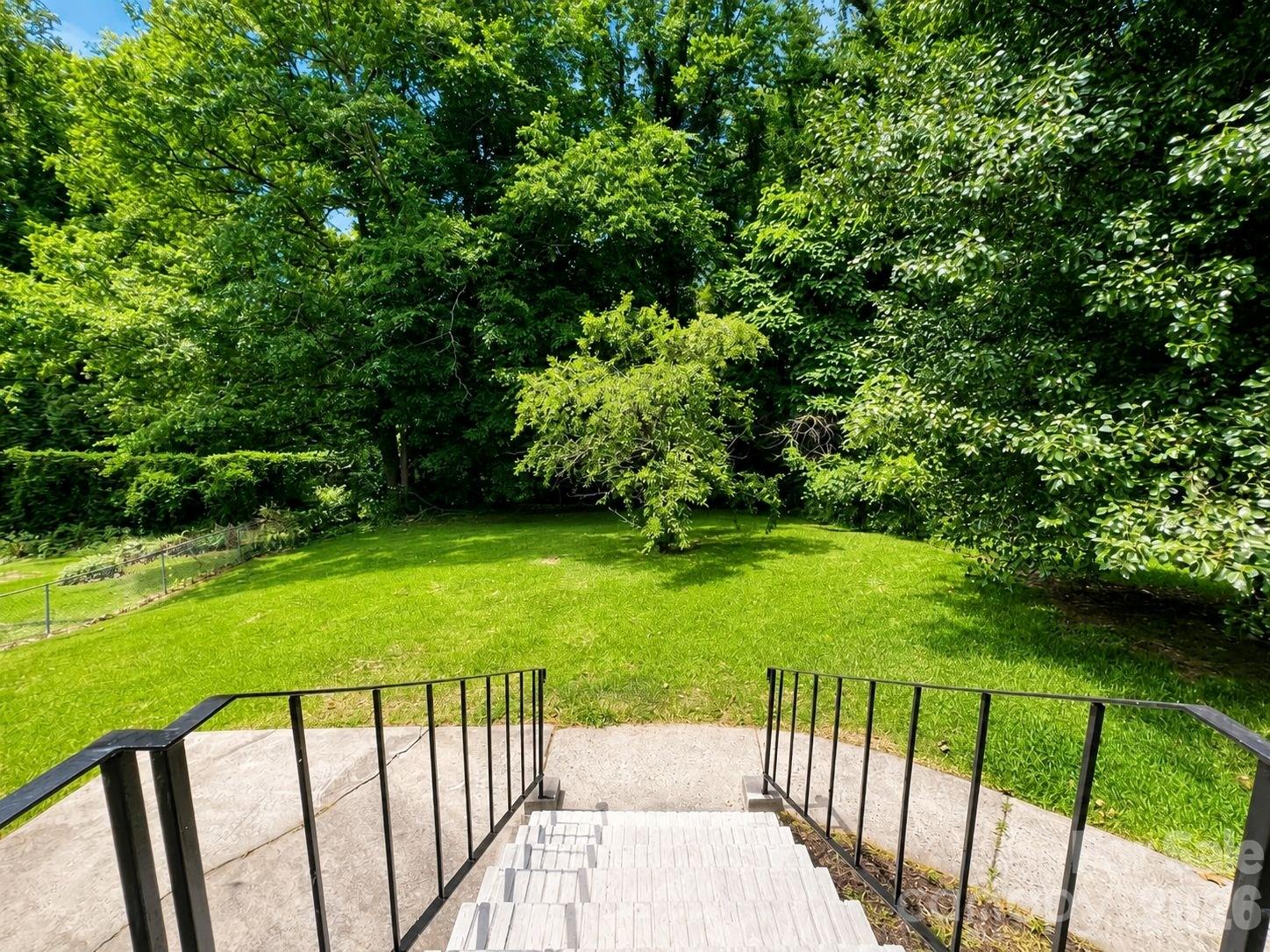 Photo 25 of 1423 Chelveston Drive, Charlotte, NC