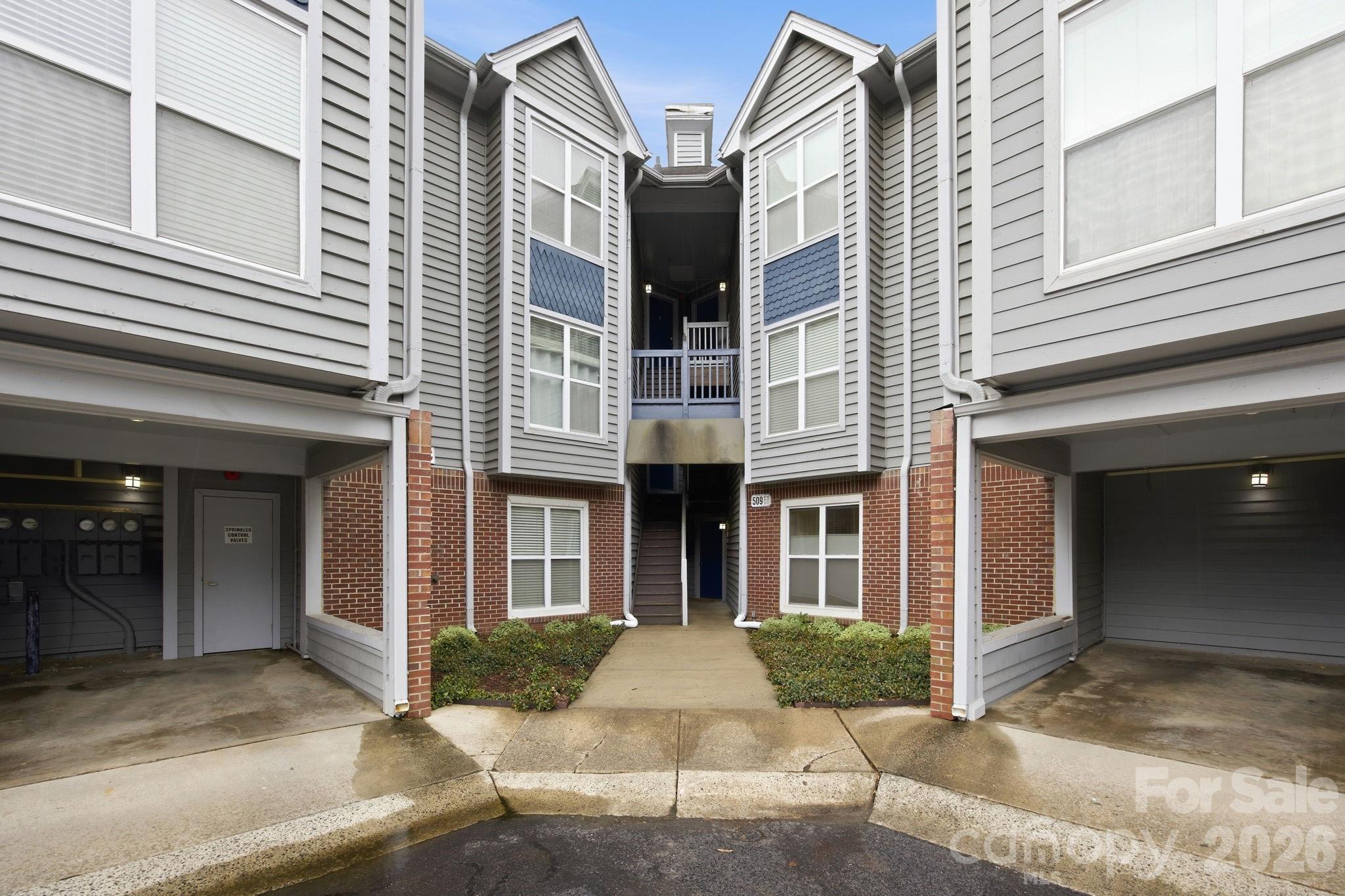 Photo 2 of 509 N Graham Street3F, Charlotte, NC