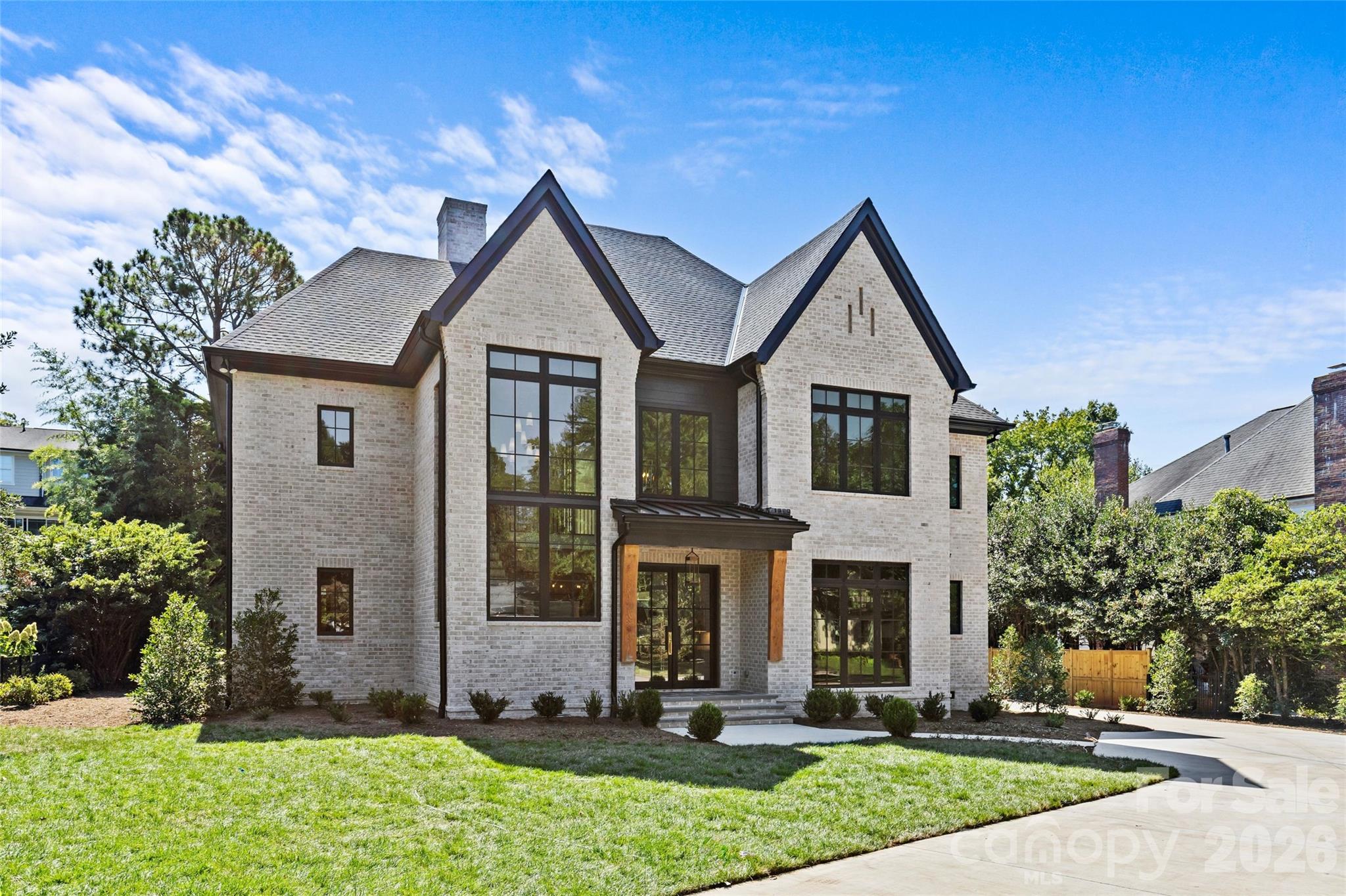 Home for sale at 1321 Ferncliff Road, Charlotte, NC — photo 1 of 47