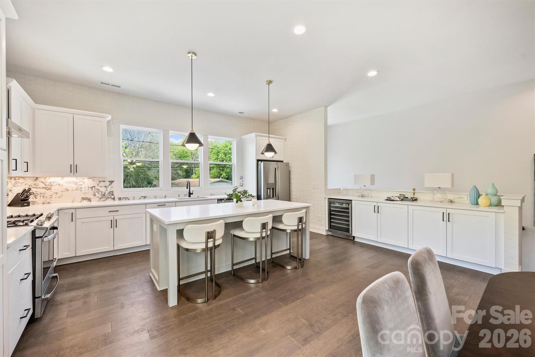 Photo 10 of 1500 Hawthorne LaneA, Charlotte, NC