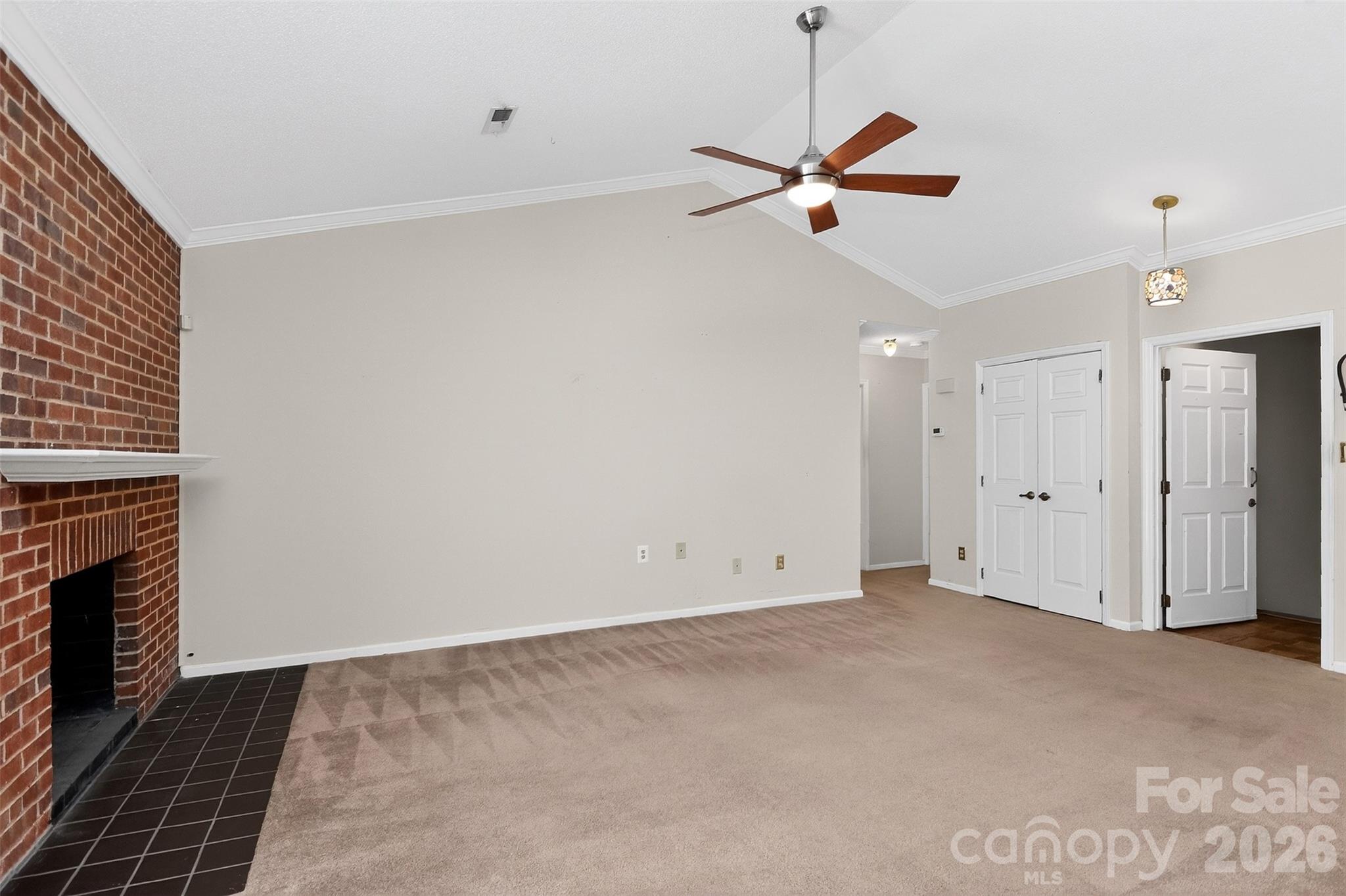 Photo 9 of 9234 Kings Canyon Drive, Charlotte, NC