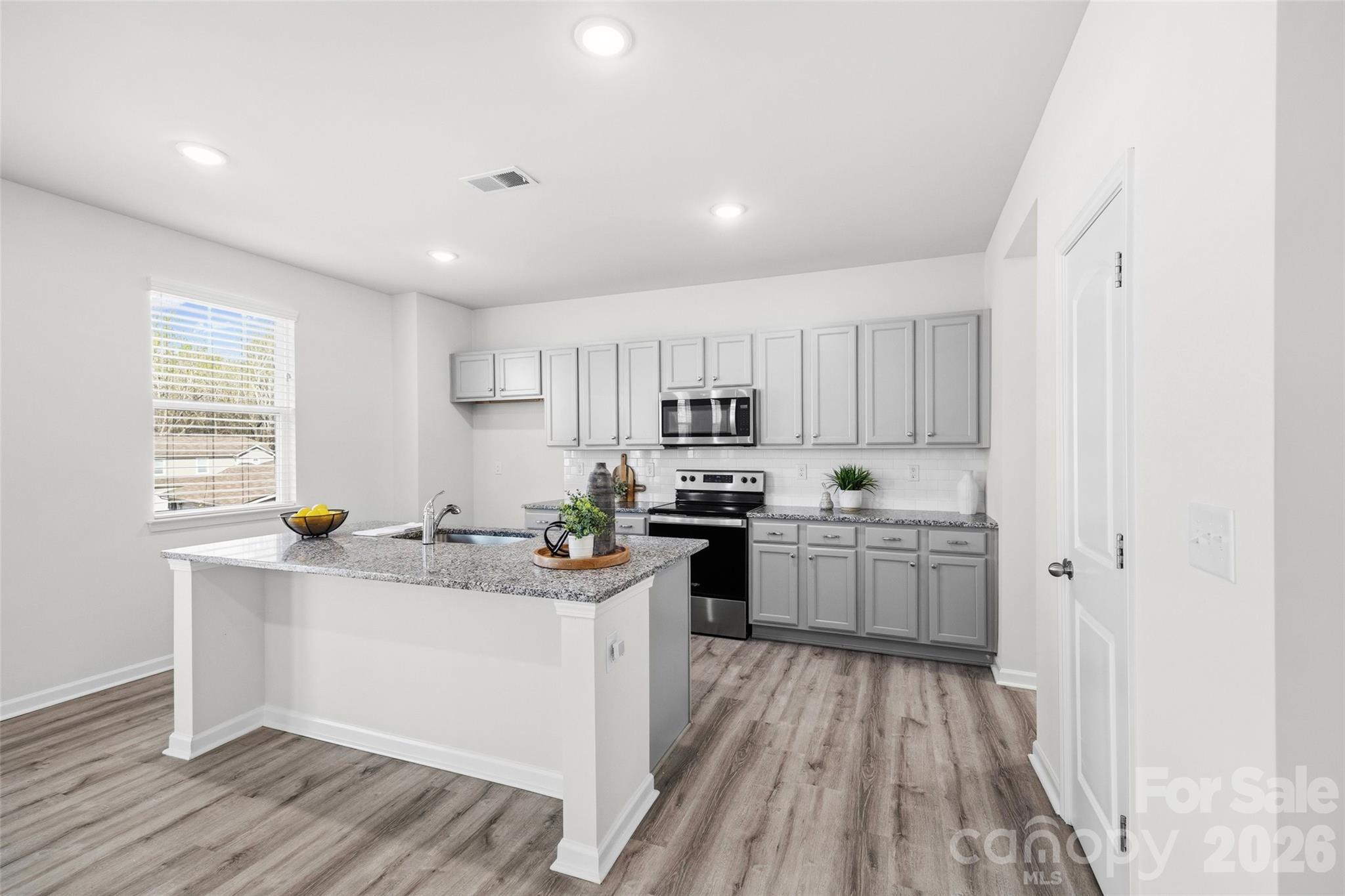 Photo 11 of 7024 Maple Run Circle, Charlotte, NC