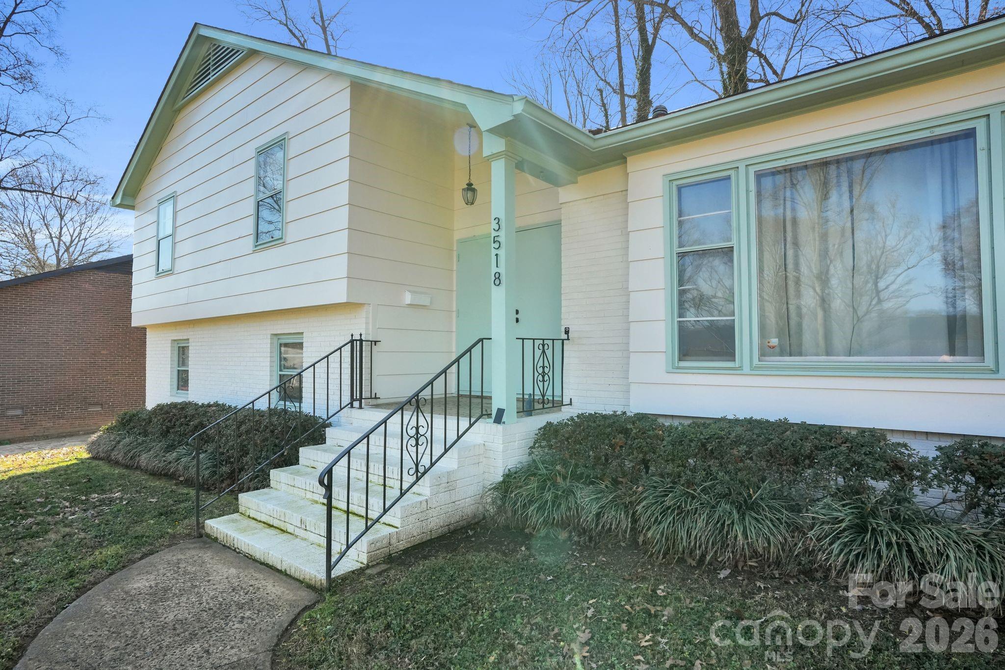 Photo 5 of 3518 Donovan Place, Charlotte, NC