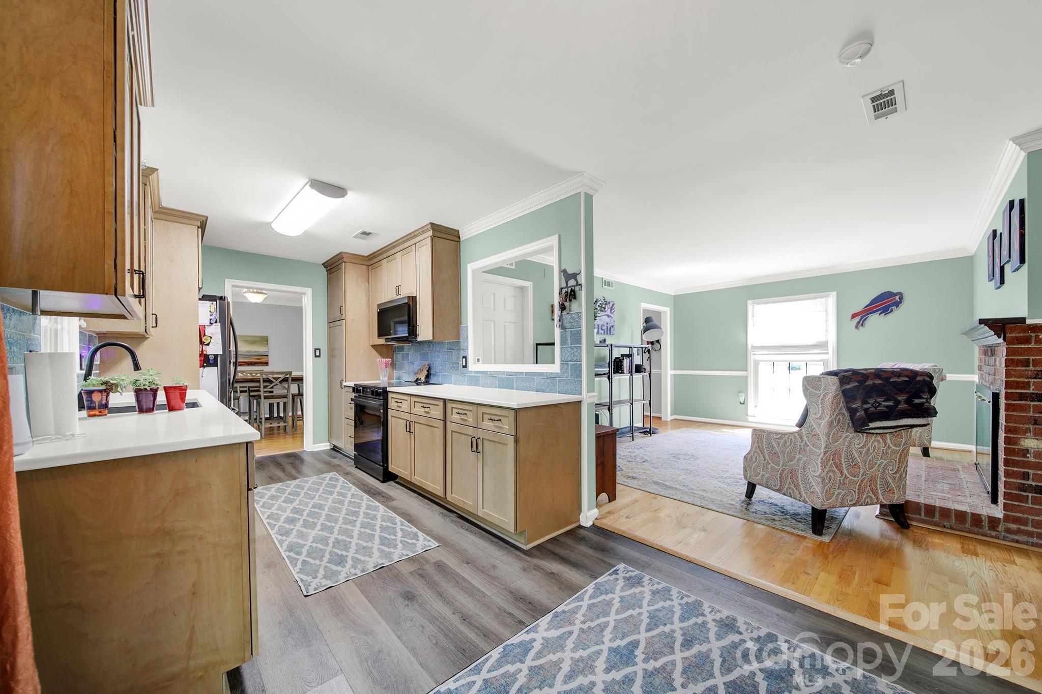 Photo 5 of 8802 Kirchenbaum Drive, Charlotte, NC