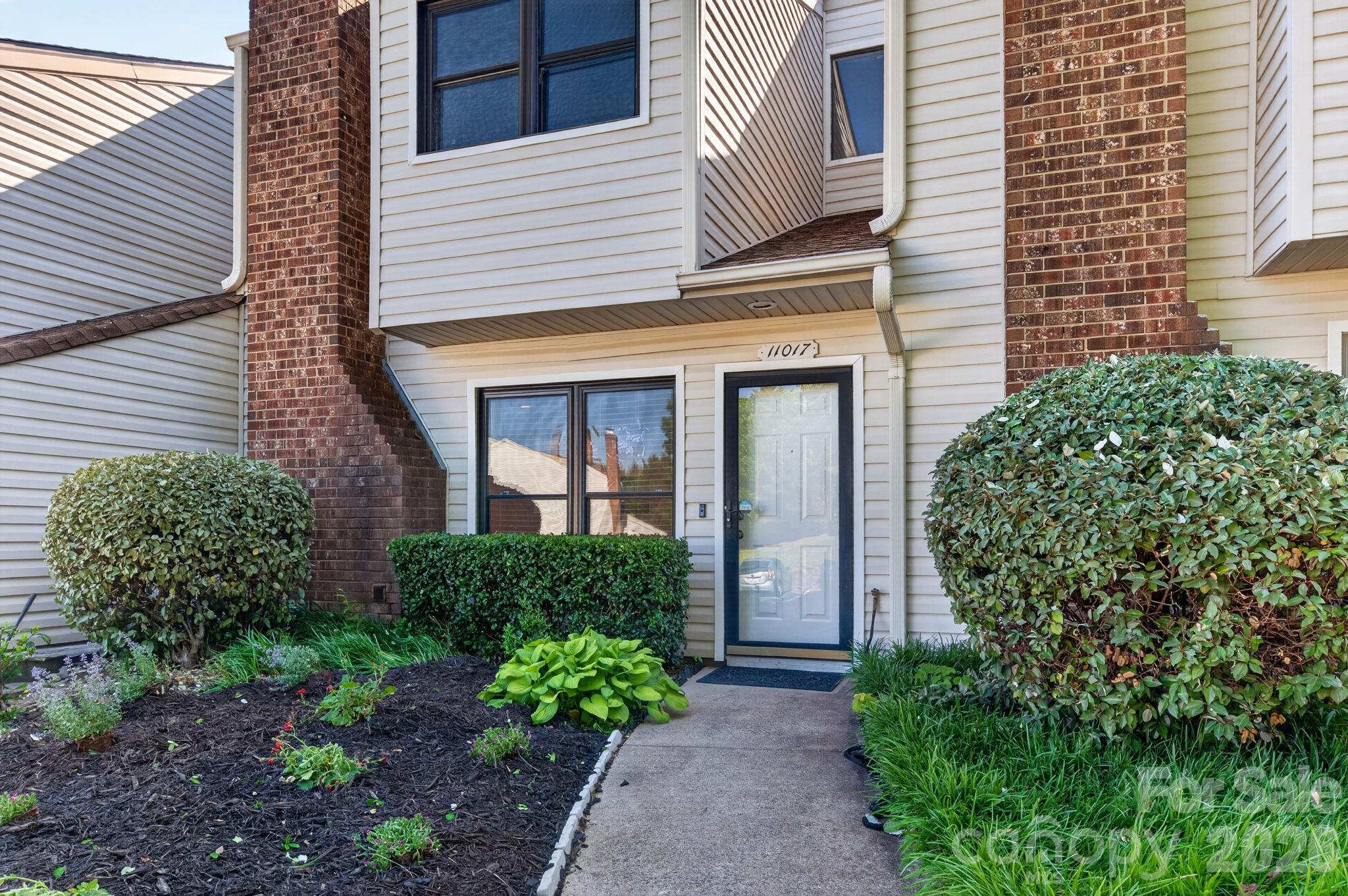 Exterior of 11017 Carmel Crossing Road, Charlotte, NC
