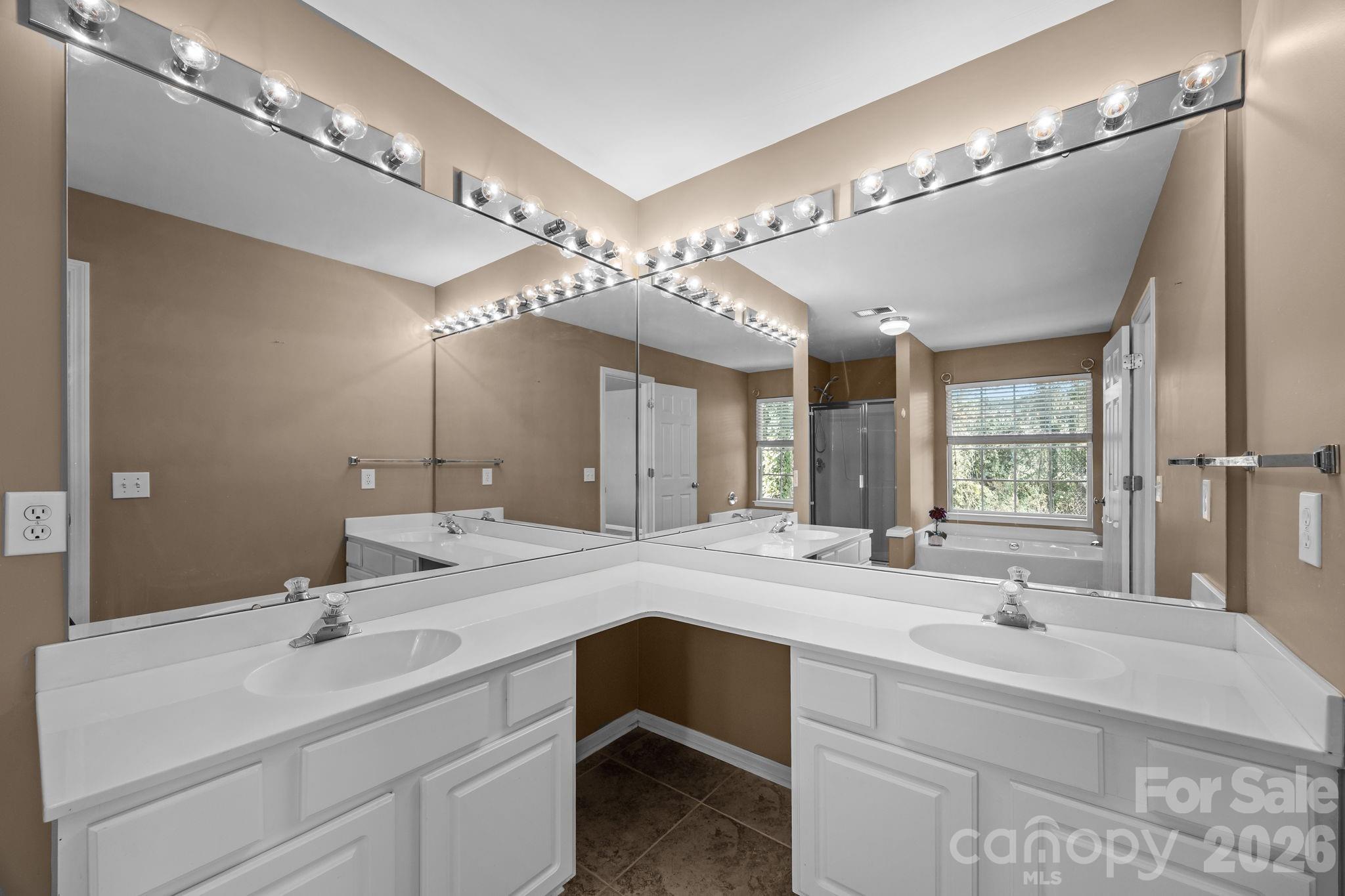 Photo 21 of 11926 Hawick Valley Lane, Charlotte, NC