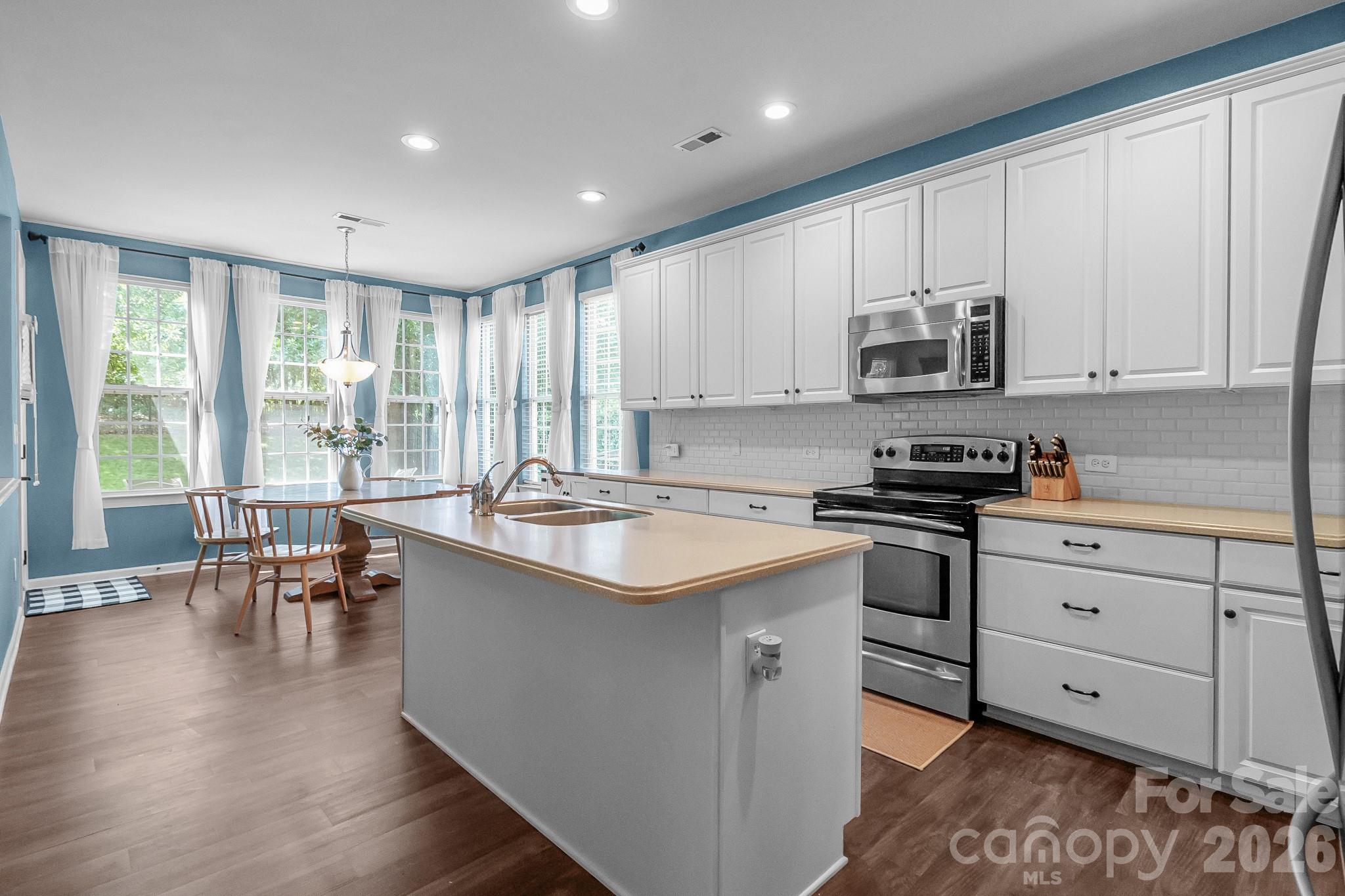 10507 Bere Island Drive, Charlotte, NC - photo 13 of 43