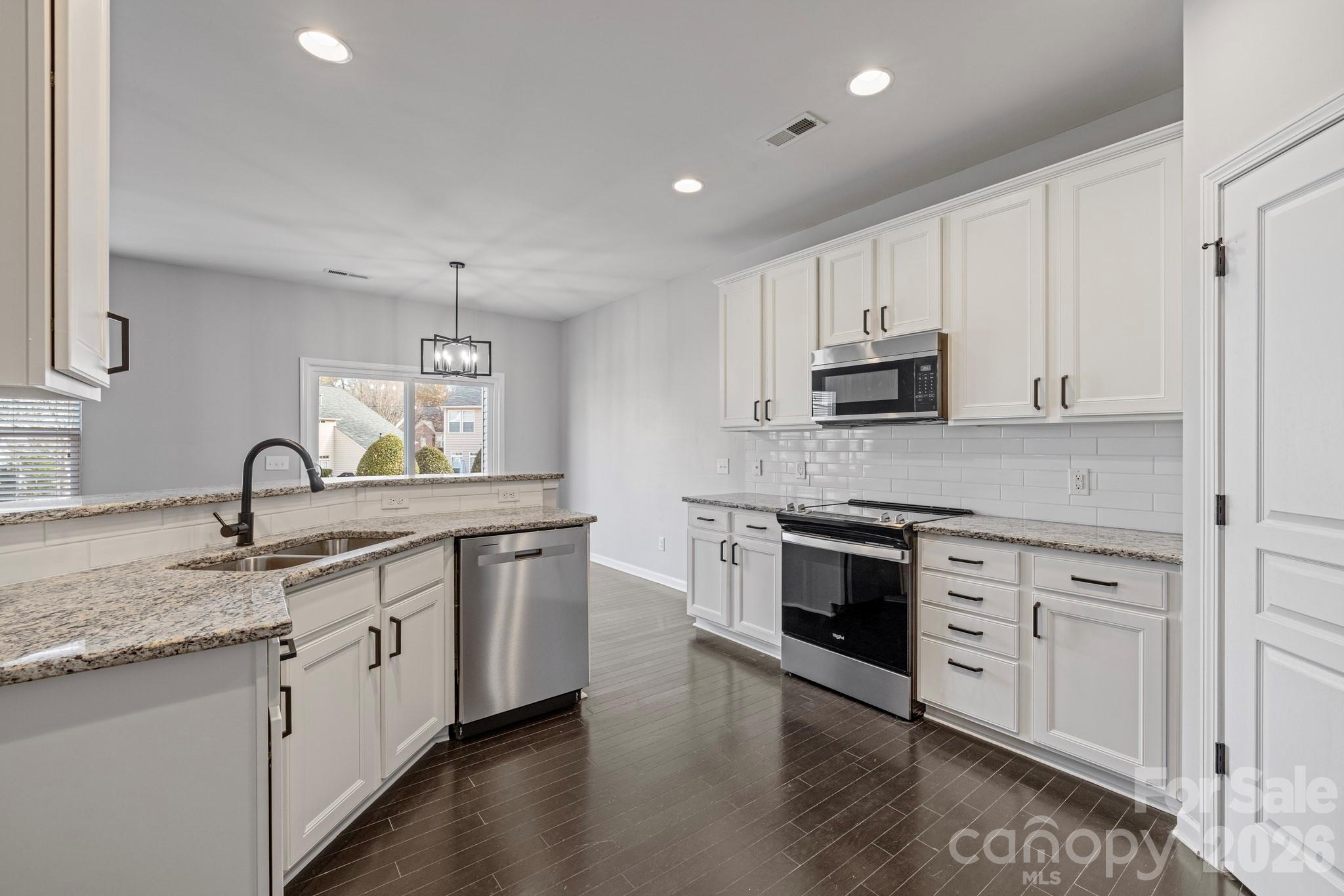 4364 Park South Station Boulevard, Charlotte, NC - photo 9 of 30