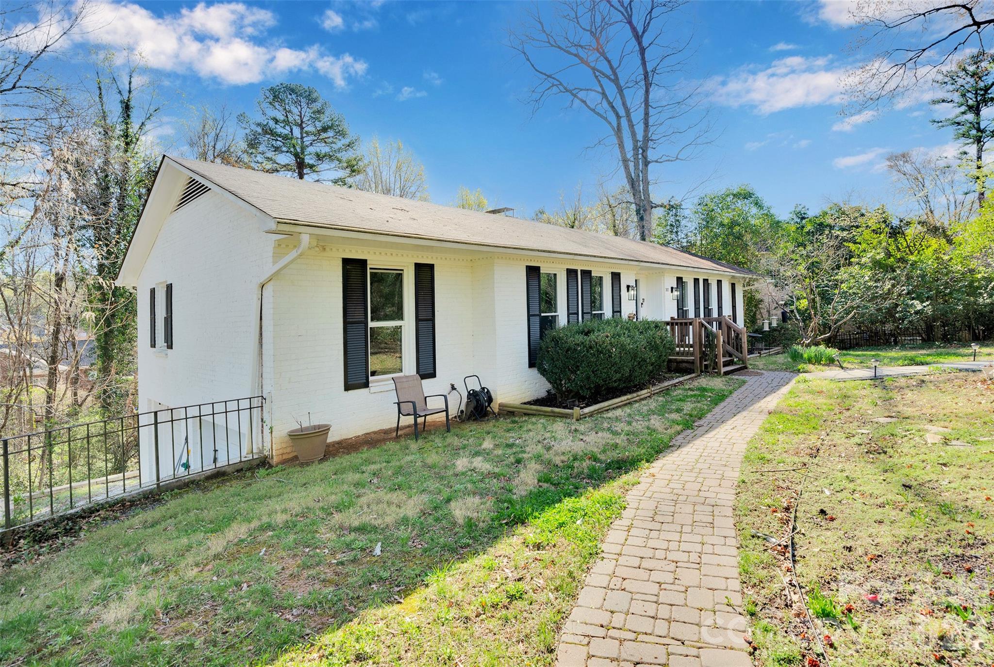 Photo 36 of 301 Hillandale Drive, Charlotte, NC