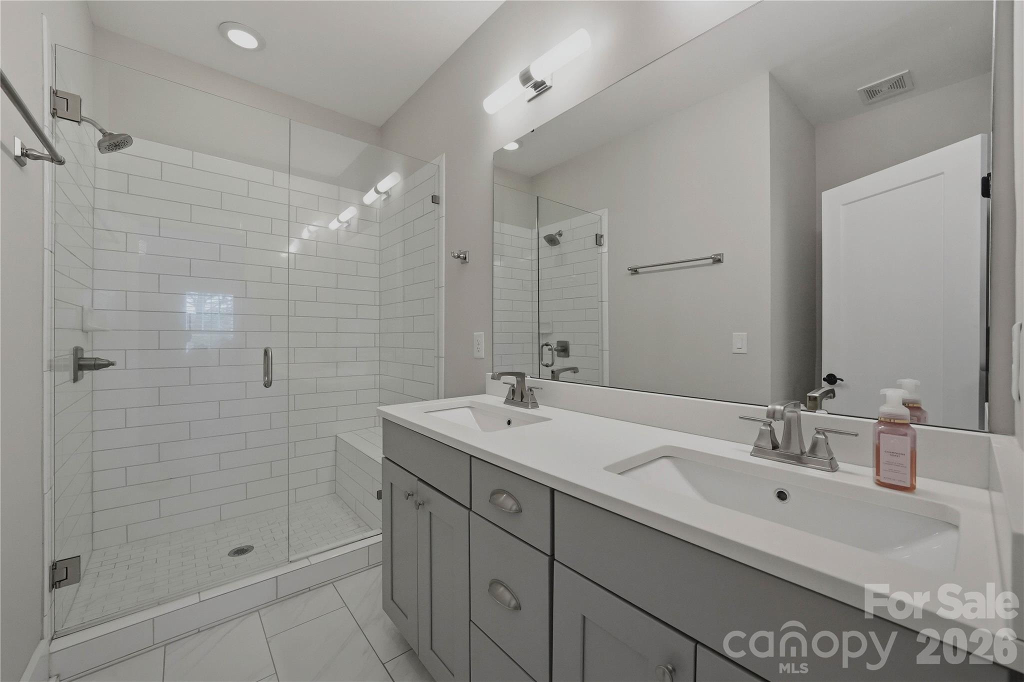 Photo 14 of 1636 Kenilworth Avenue, Charlotte, NC