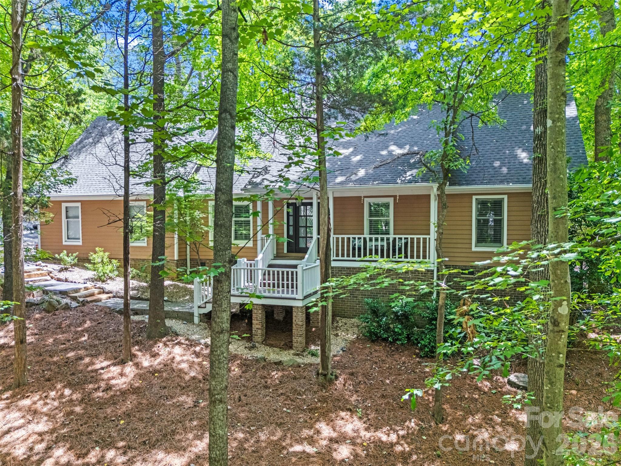 Photo 2 of 13 Bald Eagle Road, Lake Wylie, SC