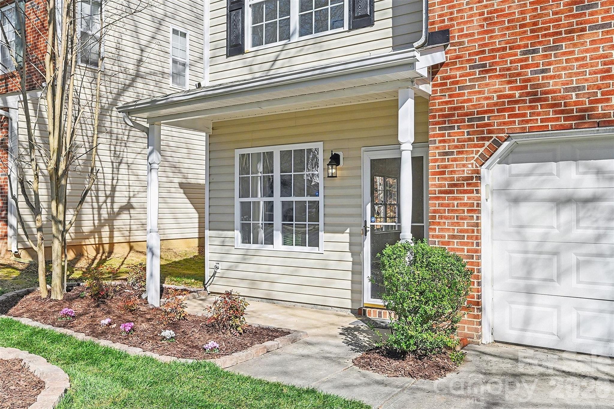 12010 Royal Castle Court, Charlotte, NC - photo 4 of 32
