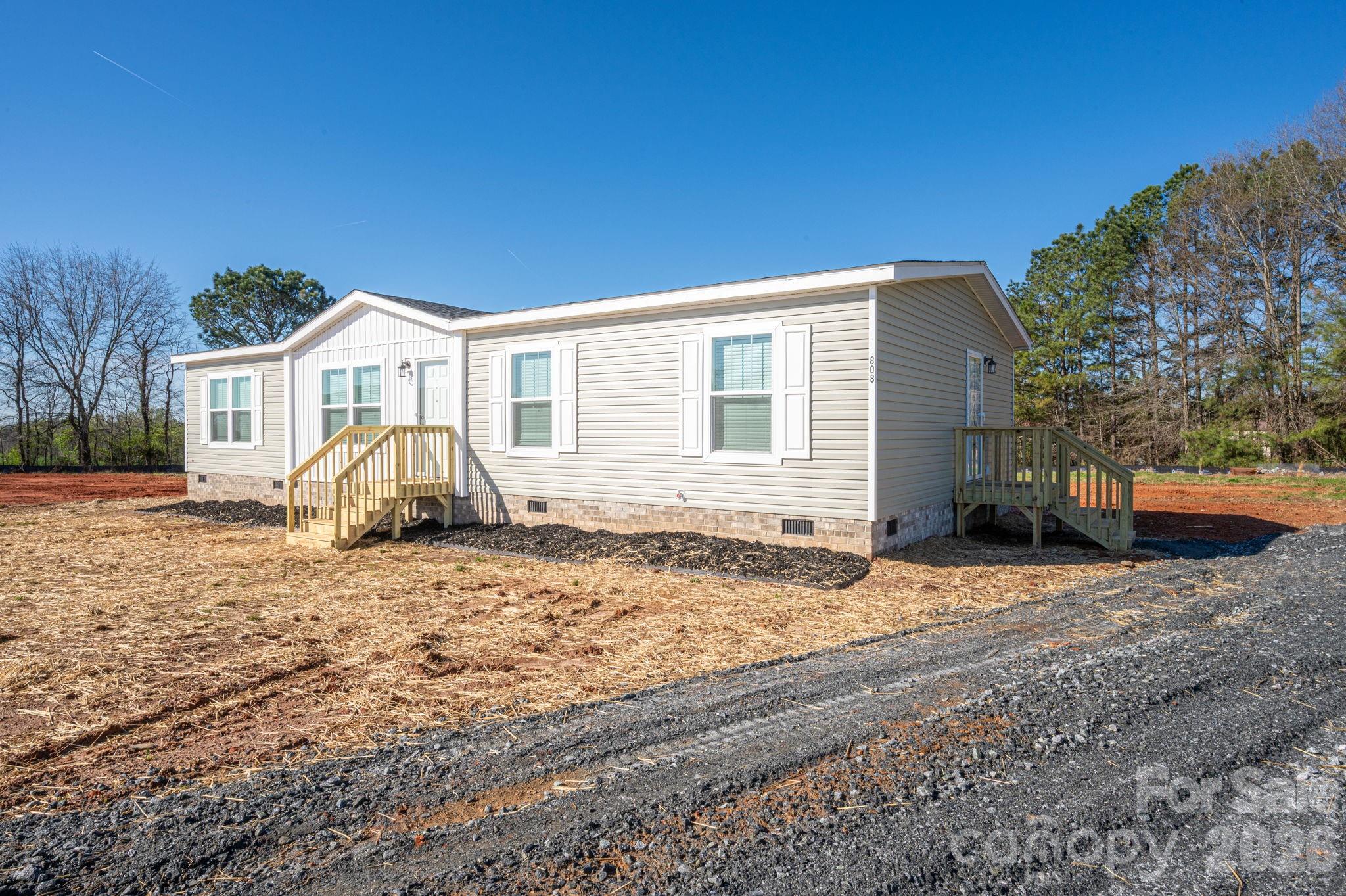 808 W Eagleview Lane, Lawndale, NC - photo 4 of 34