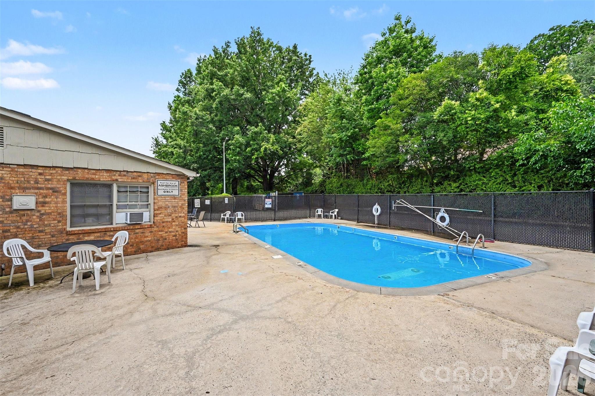 Photo 31 of 3720 Park RoadL, Charlotte, NC