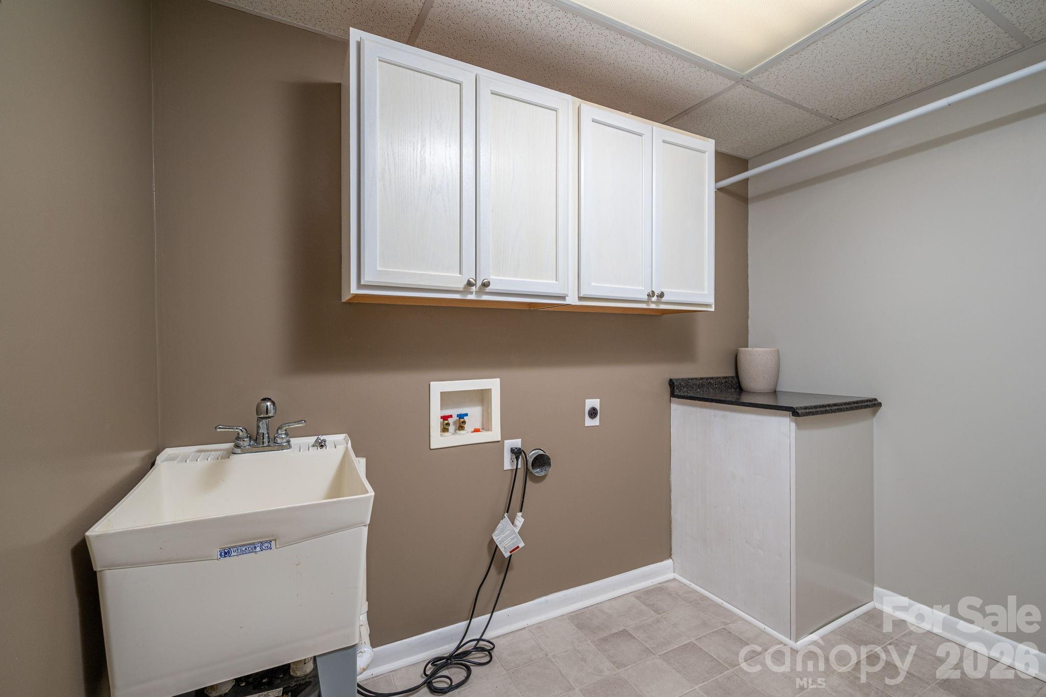 6097 Tuckborough Road, Hickory, NC - photo 33 of 48