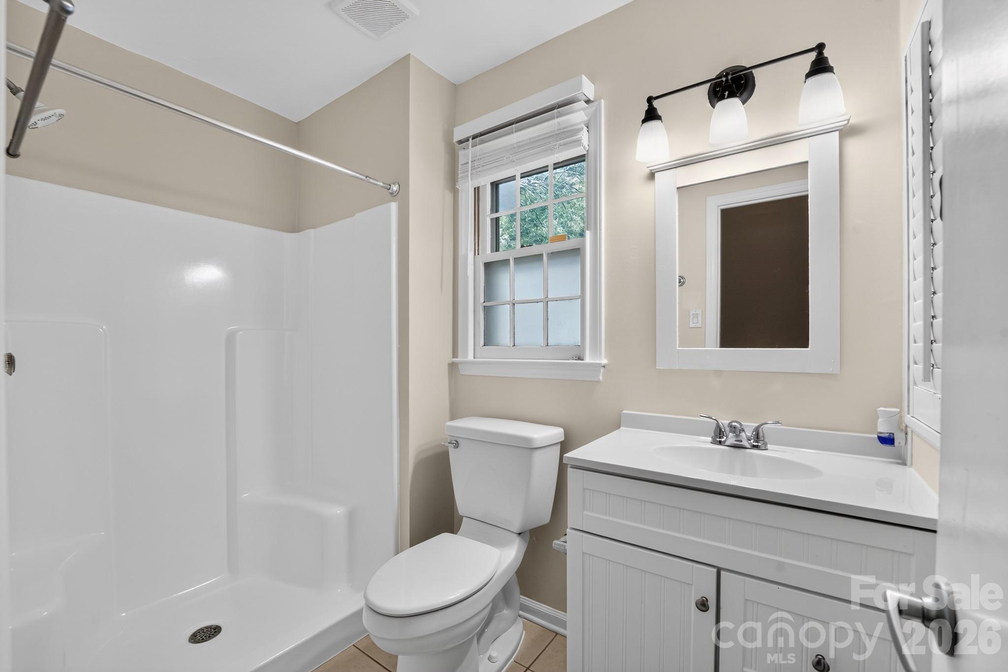 Photo 13 of 7812 Surreywood Place, Charlotte, NC