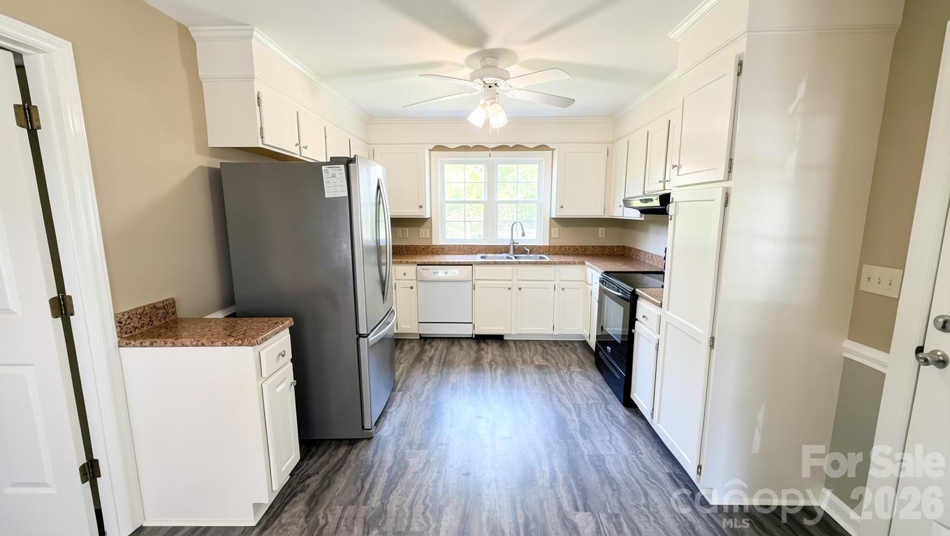 7218 Quail Ridge Drive, Charlotte, NC - photo 9 of 35