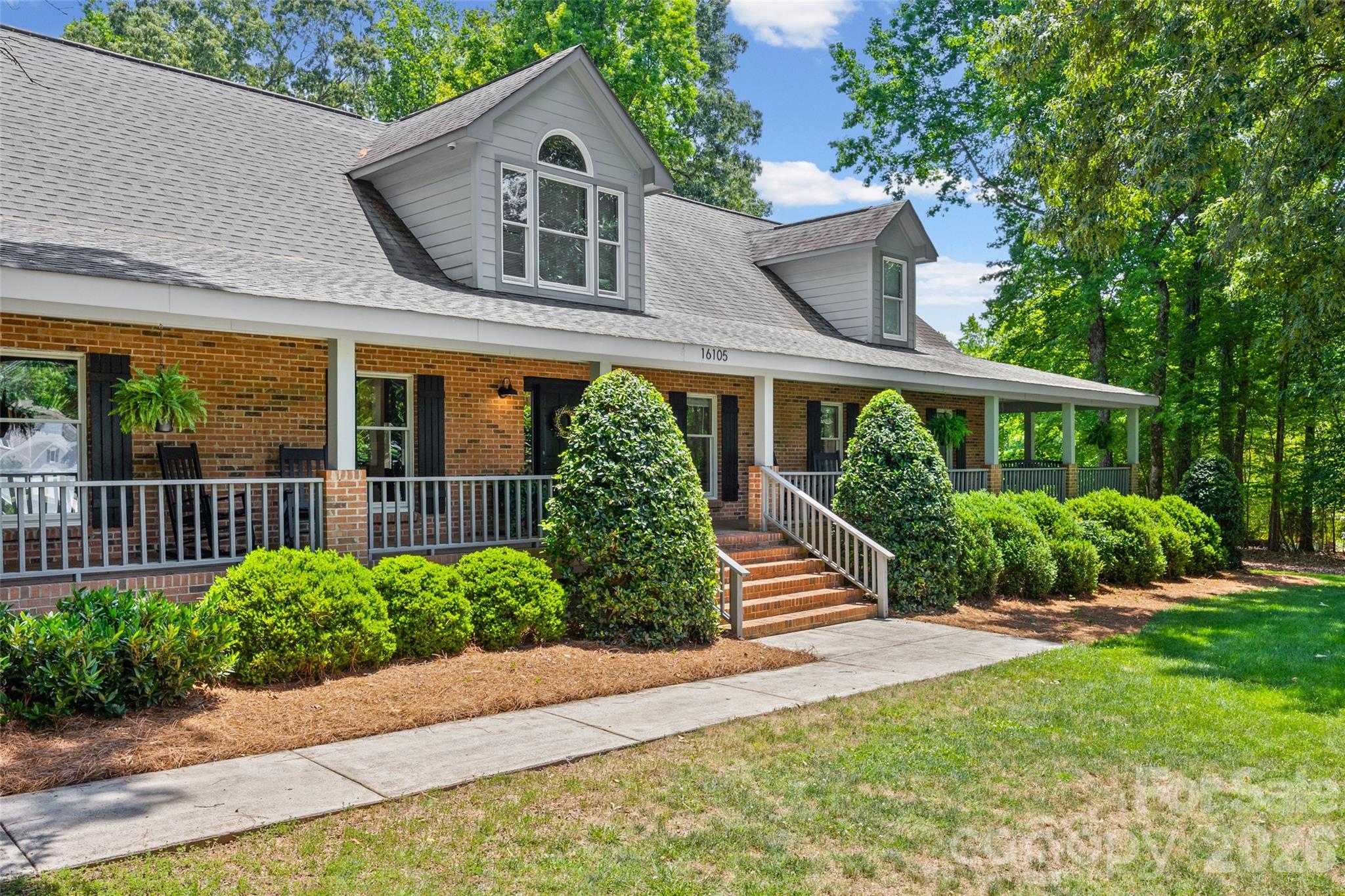 16105 Langston Drive, Charlotte, NC - photo 3 of 49