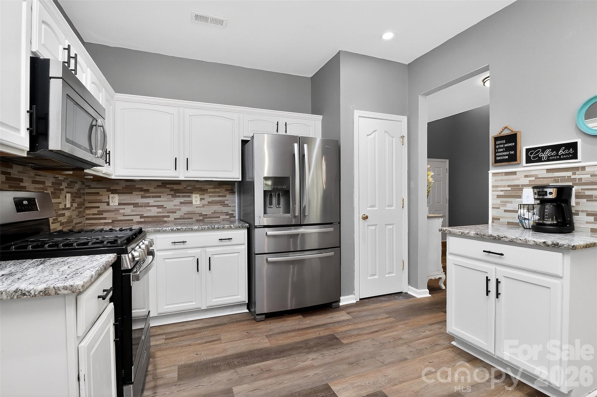 Photo 10 of 17126 Cambridge Woods Court, Charlotte, NC